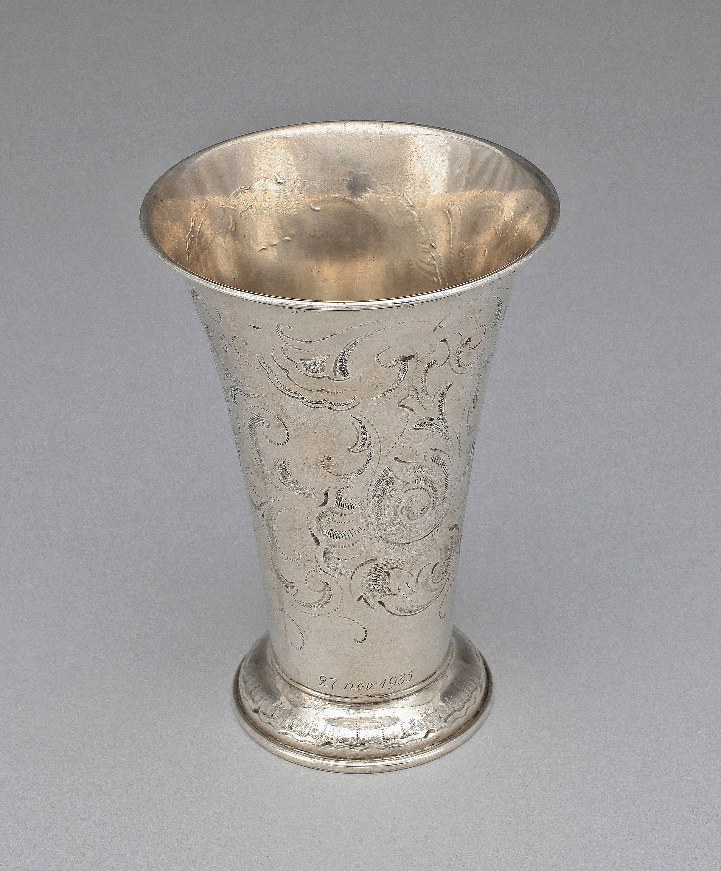 BÄGARE, silver, Silverhantverk, Stockholm, 1934. Vikt 315 g. - Bukowskis