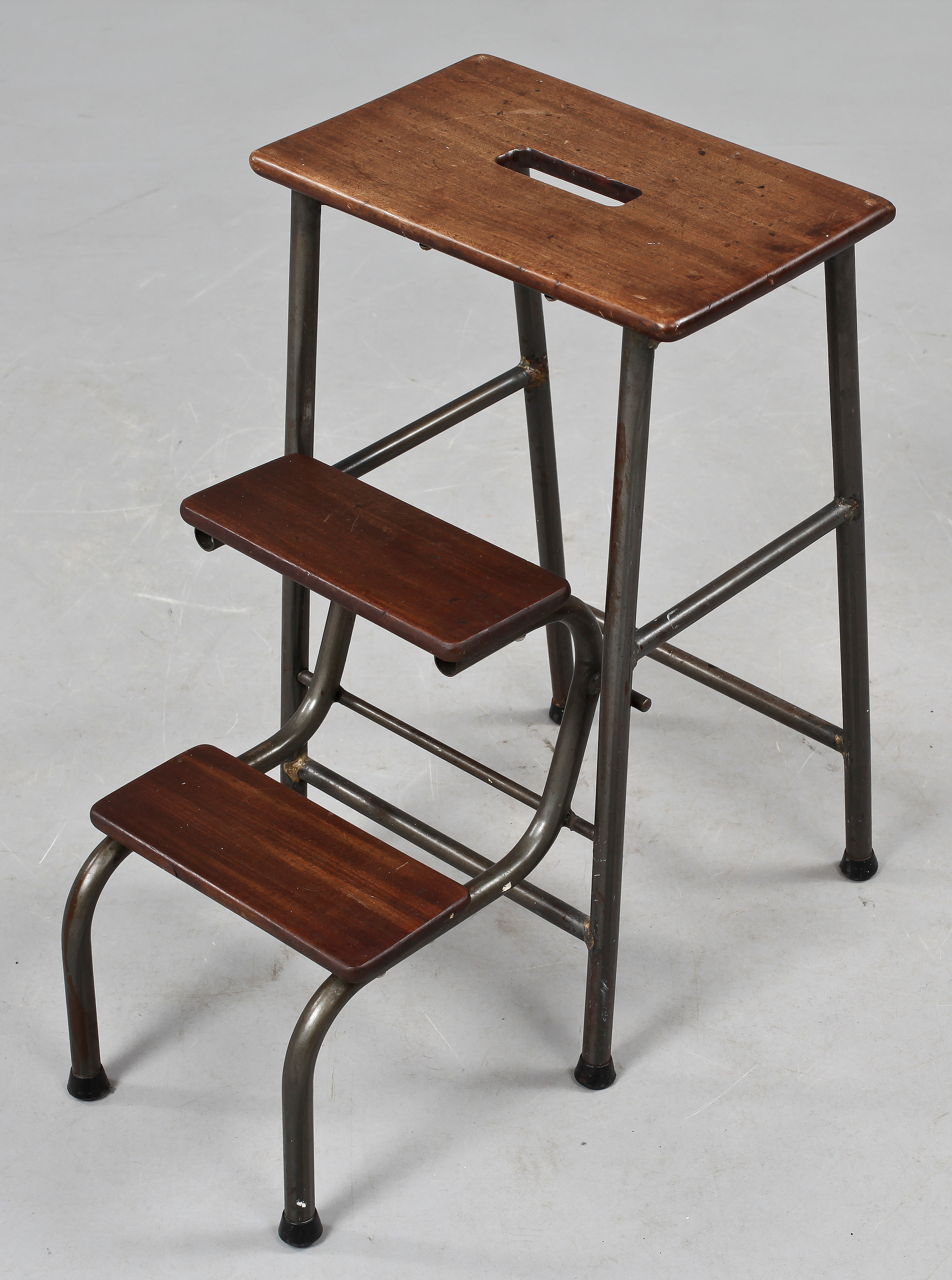 STEGPALL, omkring 1900-talets mitt. - Bukowskis