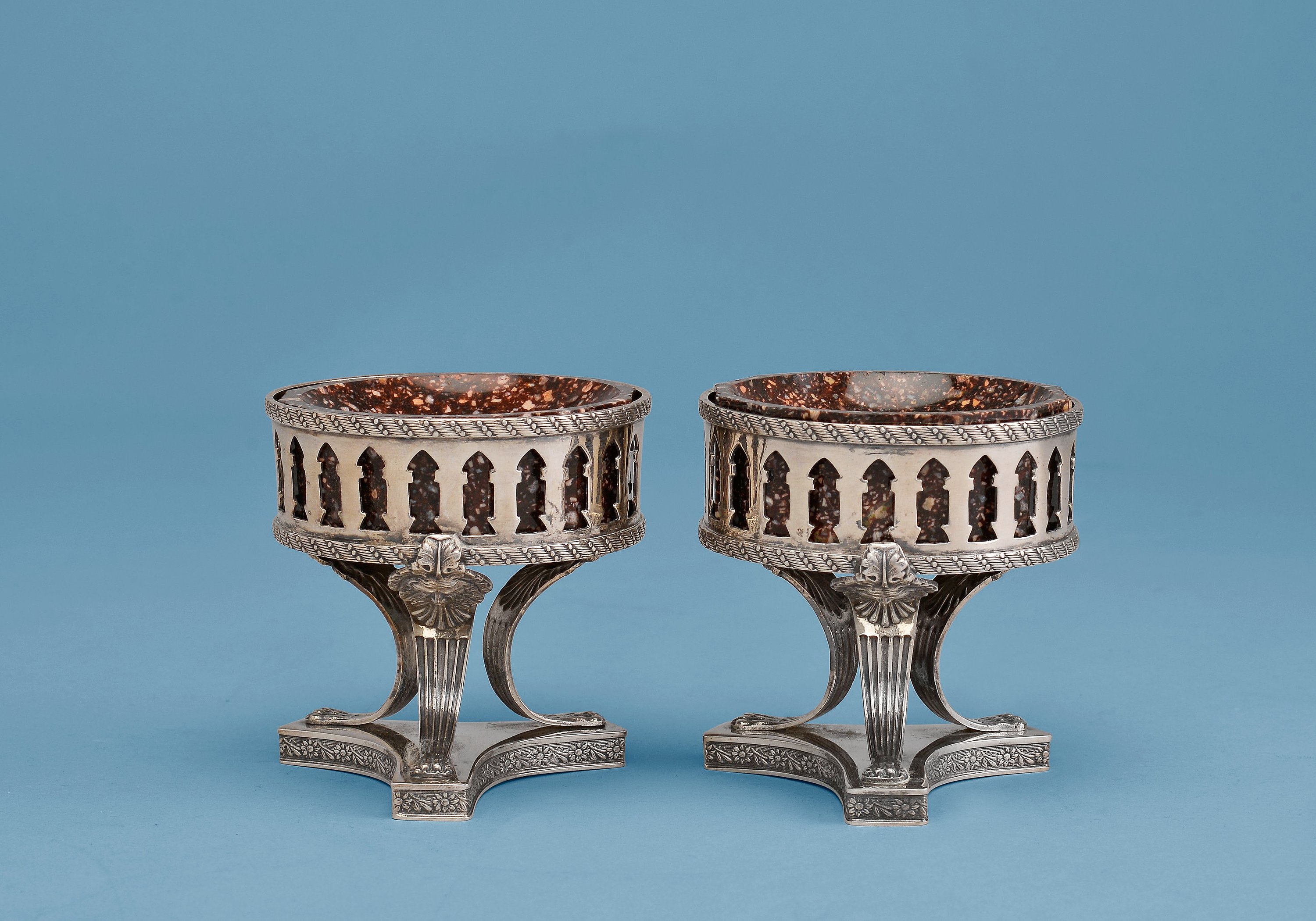 SALTKAR, ett par. Silver, porfyr. Gustaf Folcker Stockholm 1823 ...