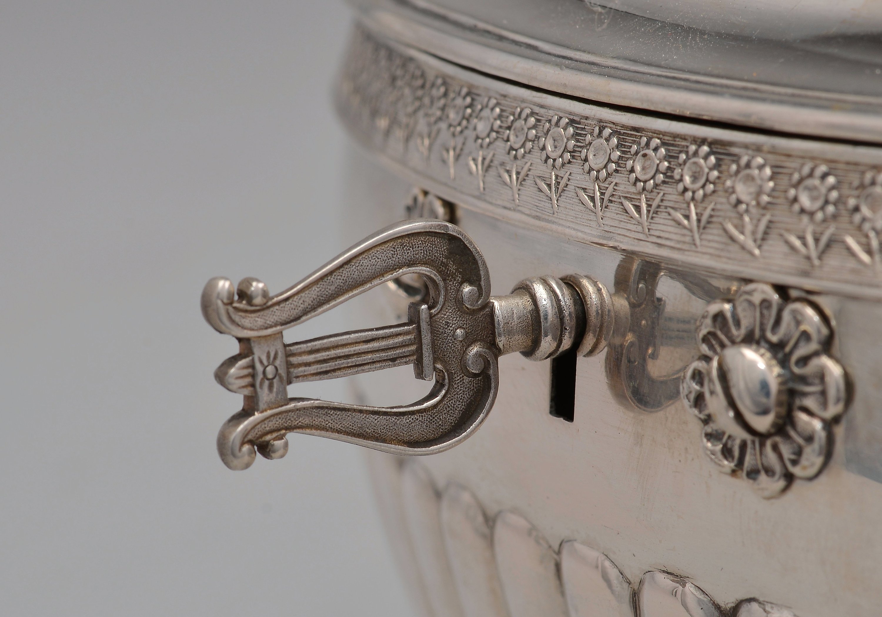 A SUGAR BOX, silver. Gustaf Folcker Stockholm 1833. Weight 682 g ...
