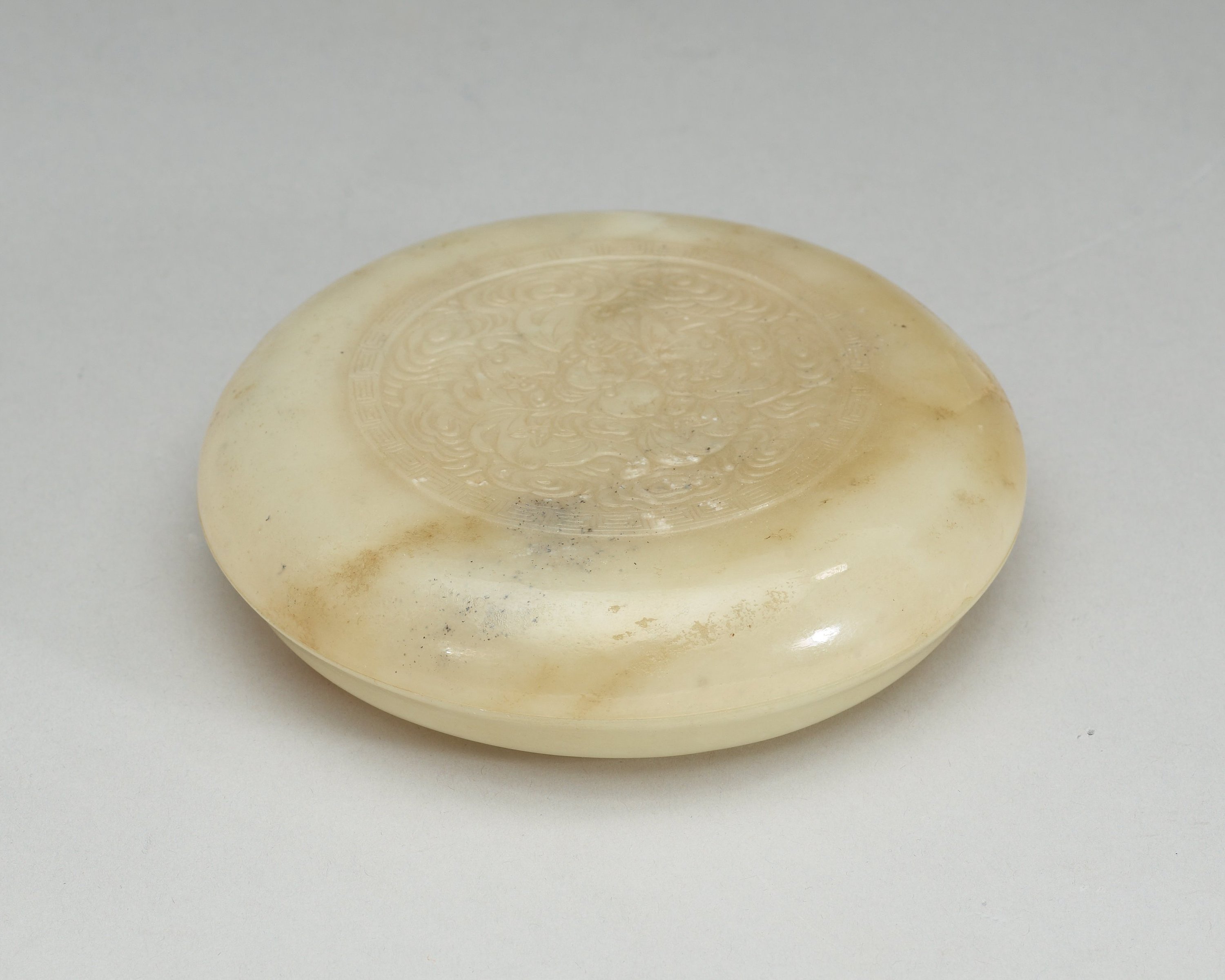 A Chinese nephrite box with cover, presumably early 20th Century ...