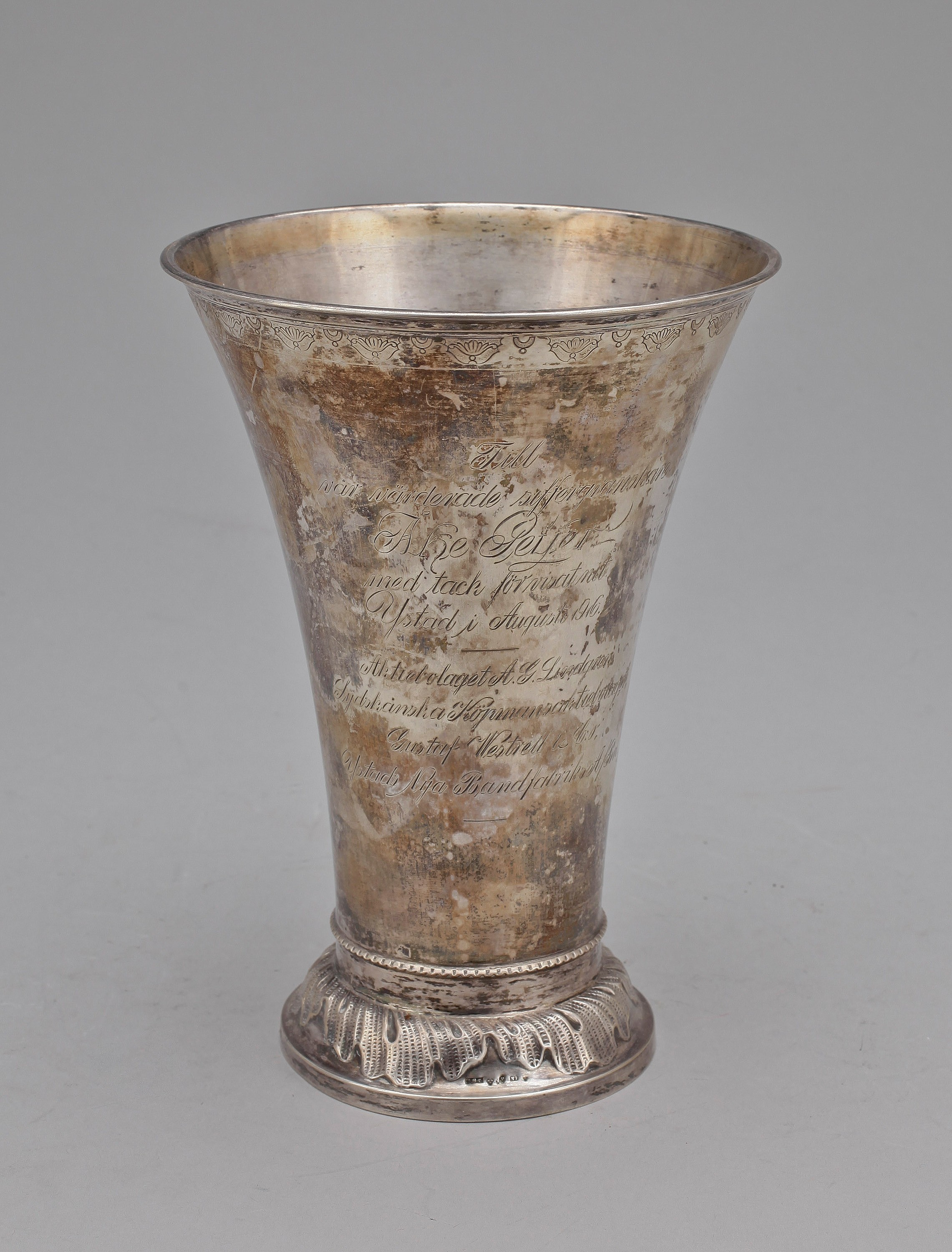 BÄGARE, silver, Carl Strandberg, Ystad, 1915. Totalvikt 338 g. - Bukowskis