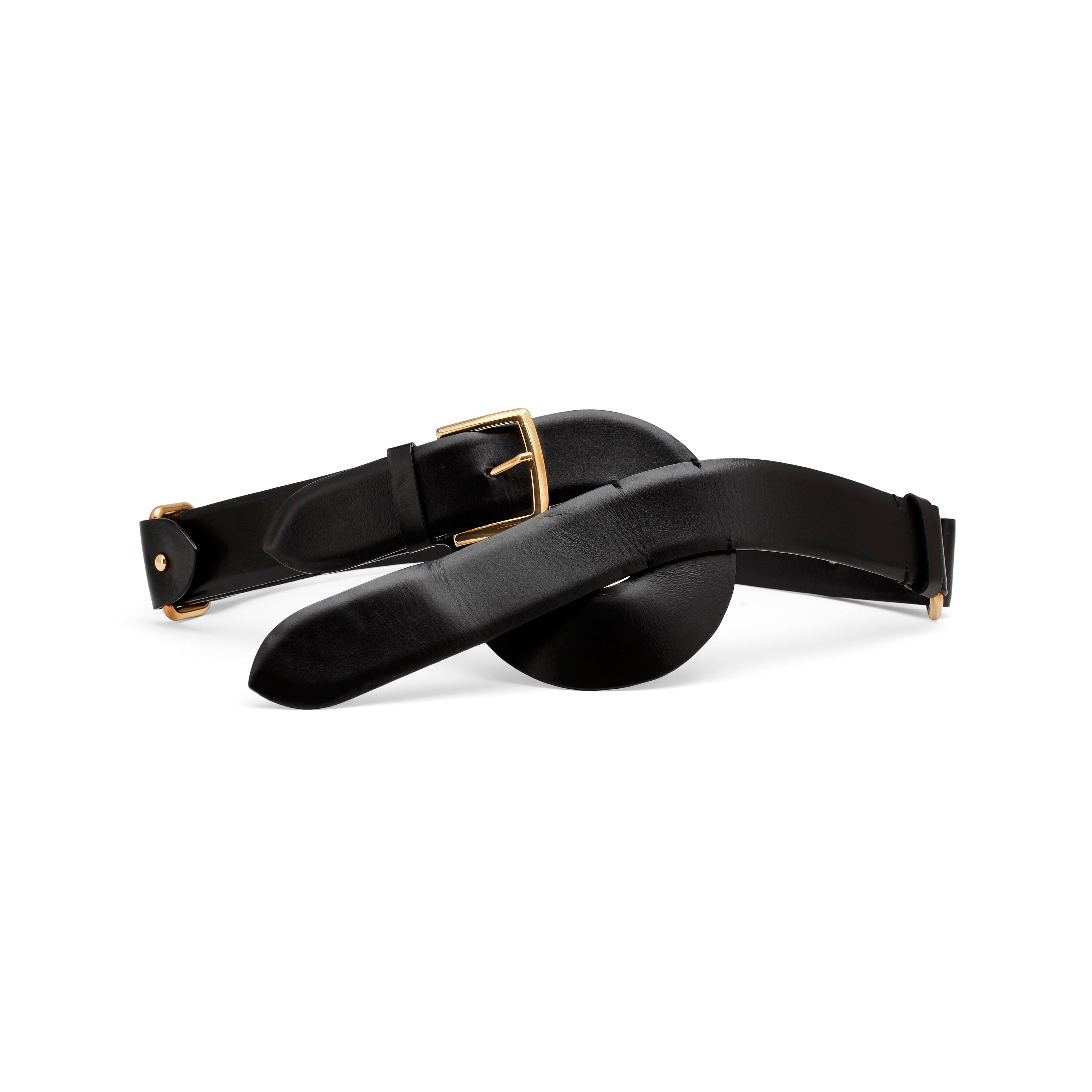 MARC JACOBS, a black leather belt with gold colored hardwear. - Bukowskis