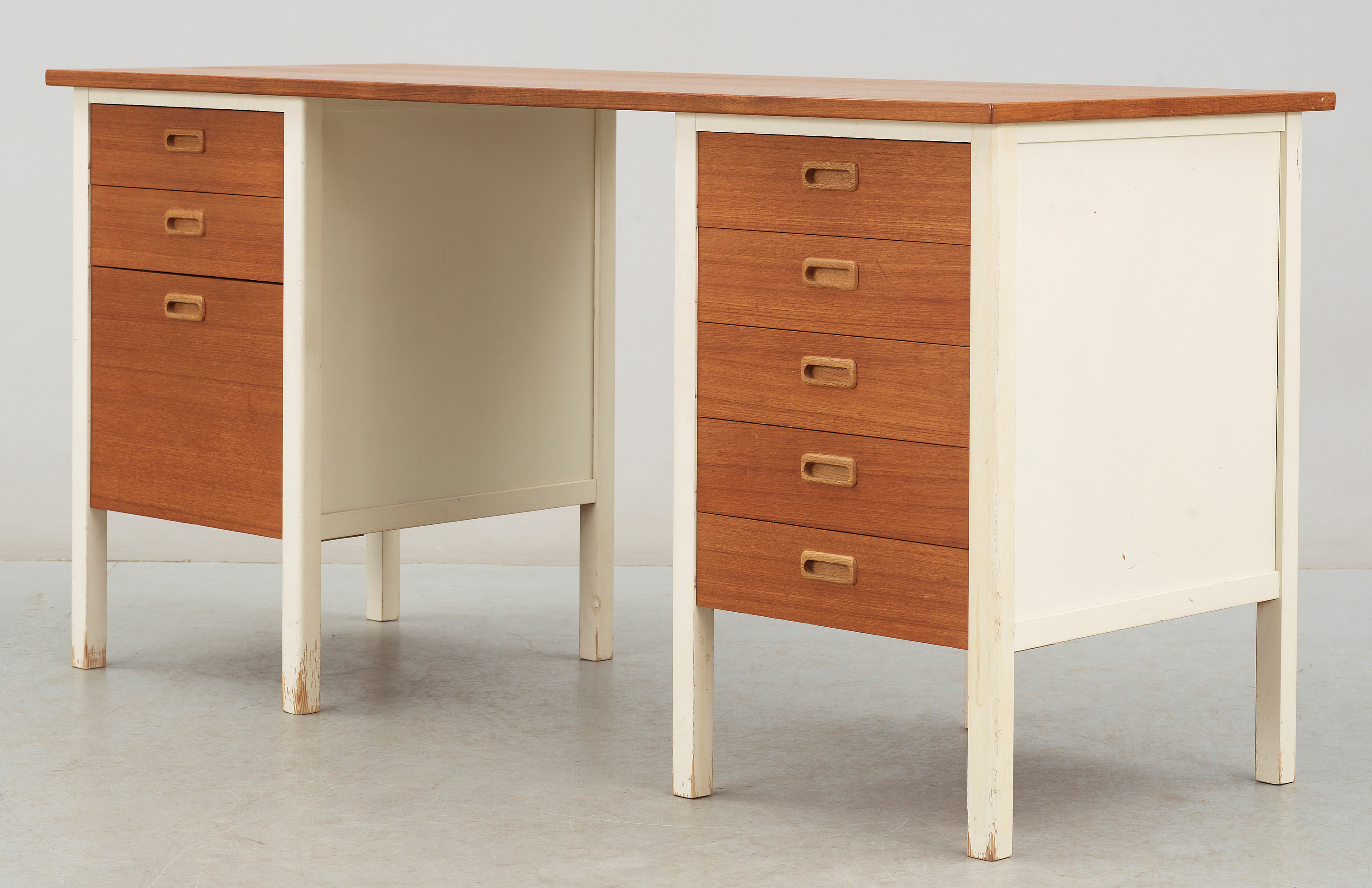 SKRIVBORD, 1950/60-tal. - Bukowskis