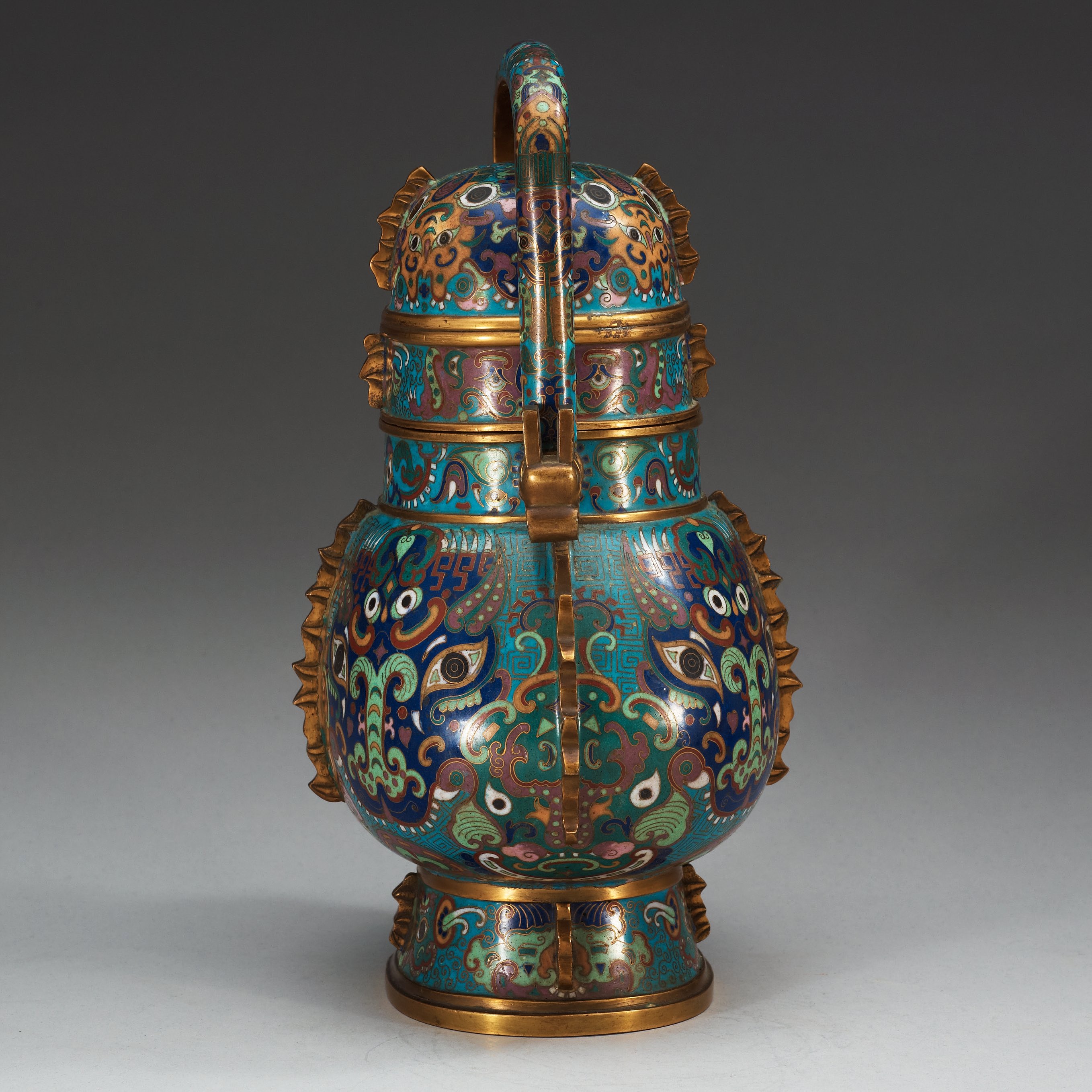 A archaistic shaped cloisonne jar with cover, Qing dynasty. - Bukowskis