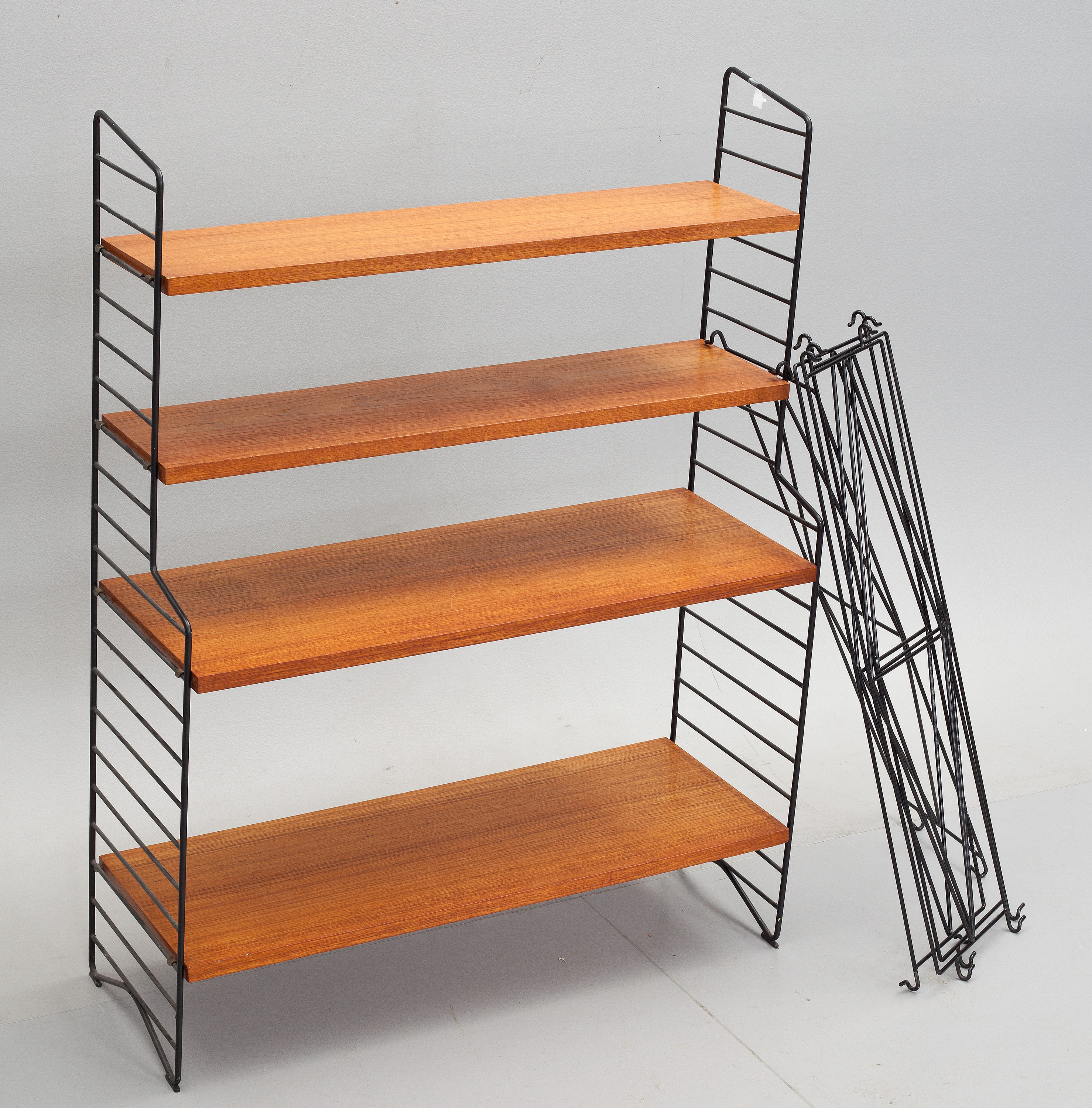 STRINGHYLLA. Design Nils Strinning. 1950/60-tal. - Bukowskis