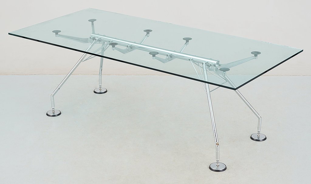 A Norman Foster 'Nomos' table, Tecno. - Bukowskis