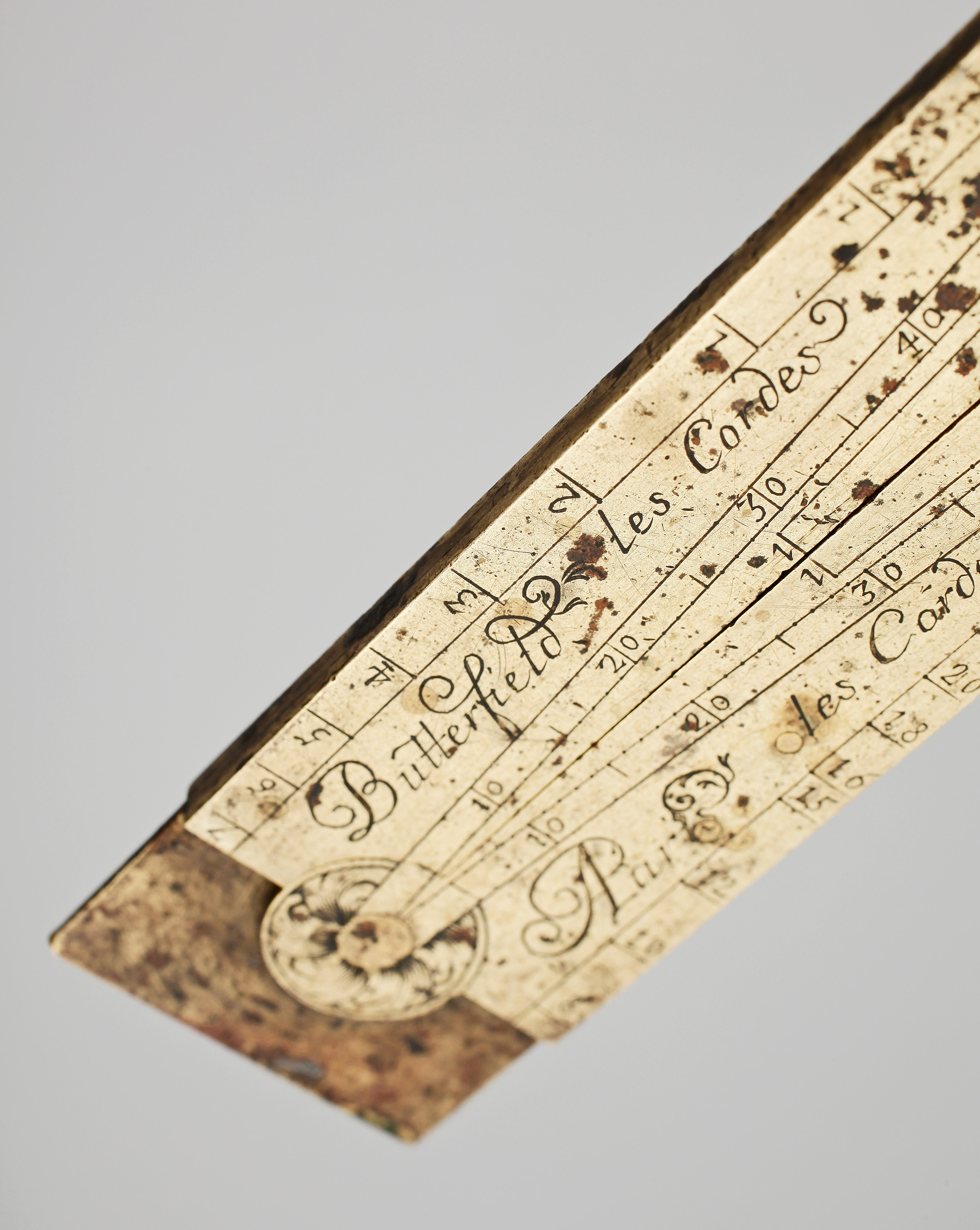 MÅTTSTOCK, mässing, Michael Butterfield Paris, omkring år 1700. - Bukowskis