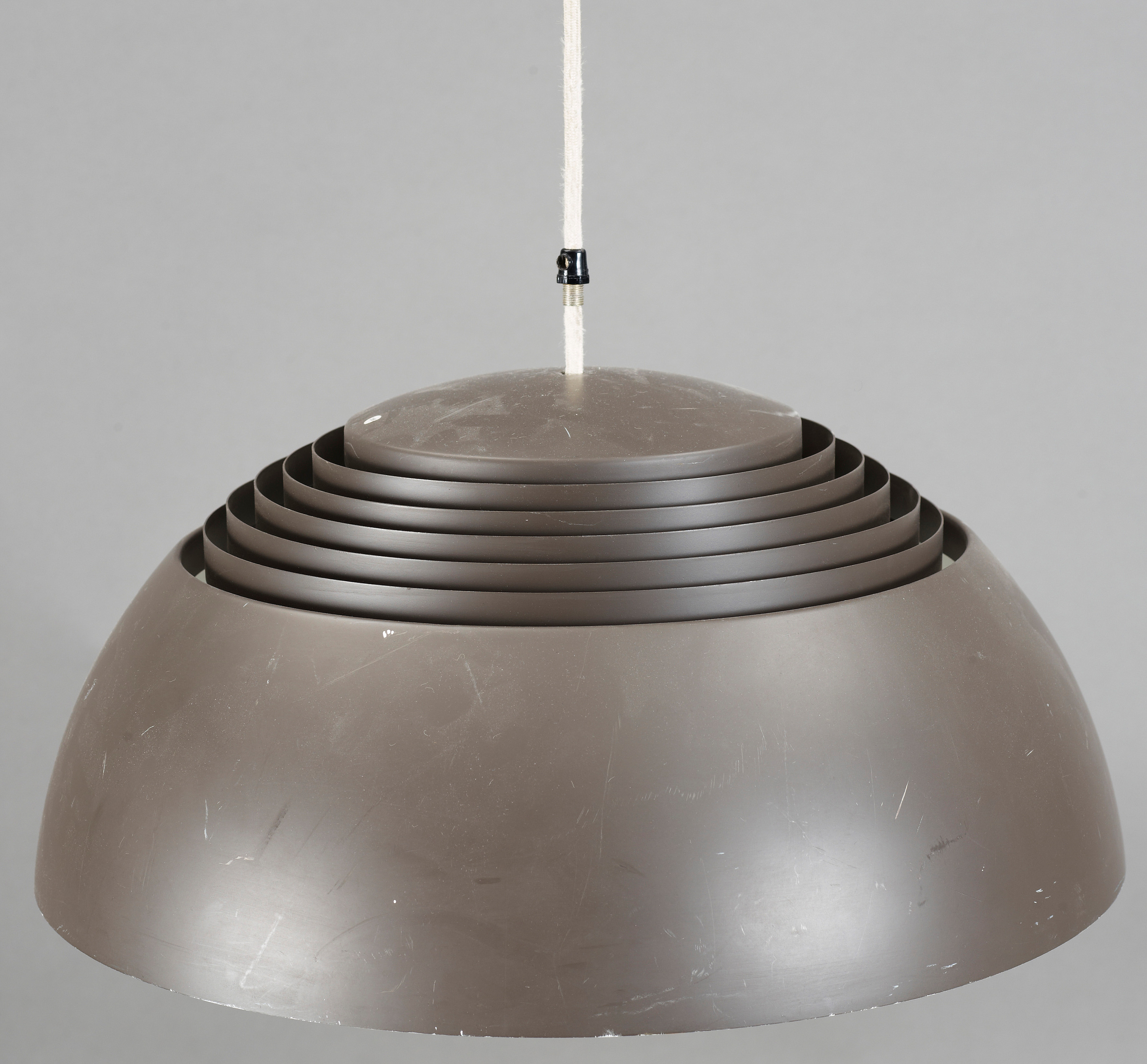 TAKLAMPA, "AJ-pendel", Arne Jacobsen för Louis Poulsen, 1900-talets ...