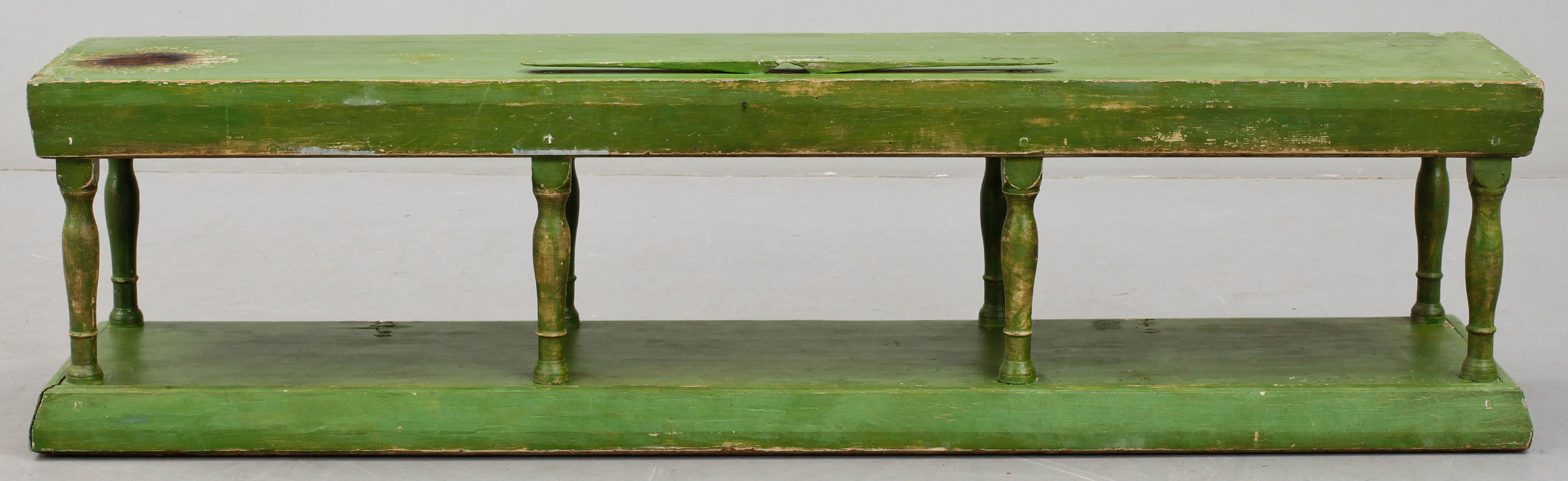 HYLLA, allmoge, 1800-talets första hälft. - Bukowskis