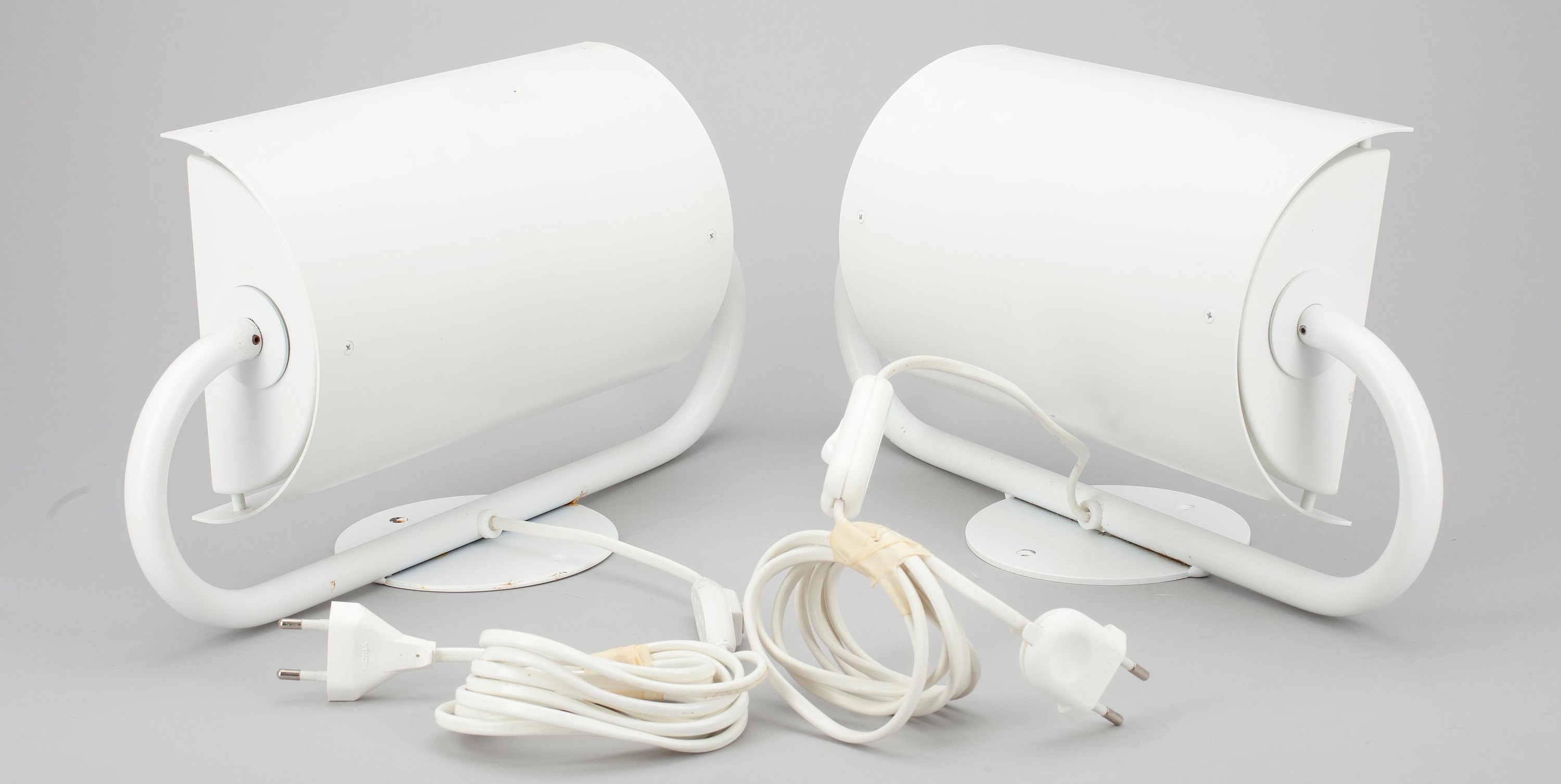 VÄGGLAMPOR, ett par, Artek BS 912, design Ben af Schulten. - Bukowskis