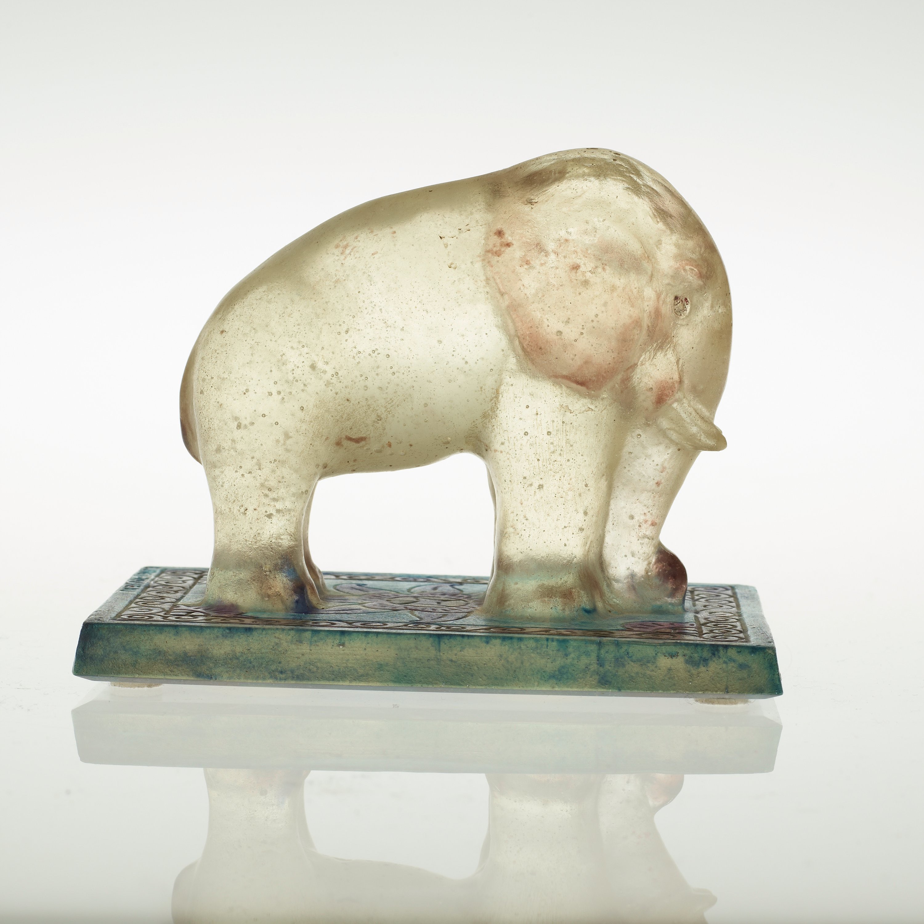 GABRIEL ARGY-ROUSSEAU, brevpress, pâte de verre, Frankrike, ca 1924 ...