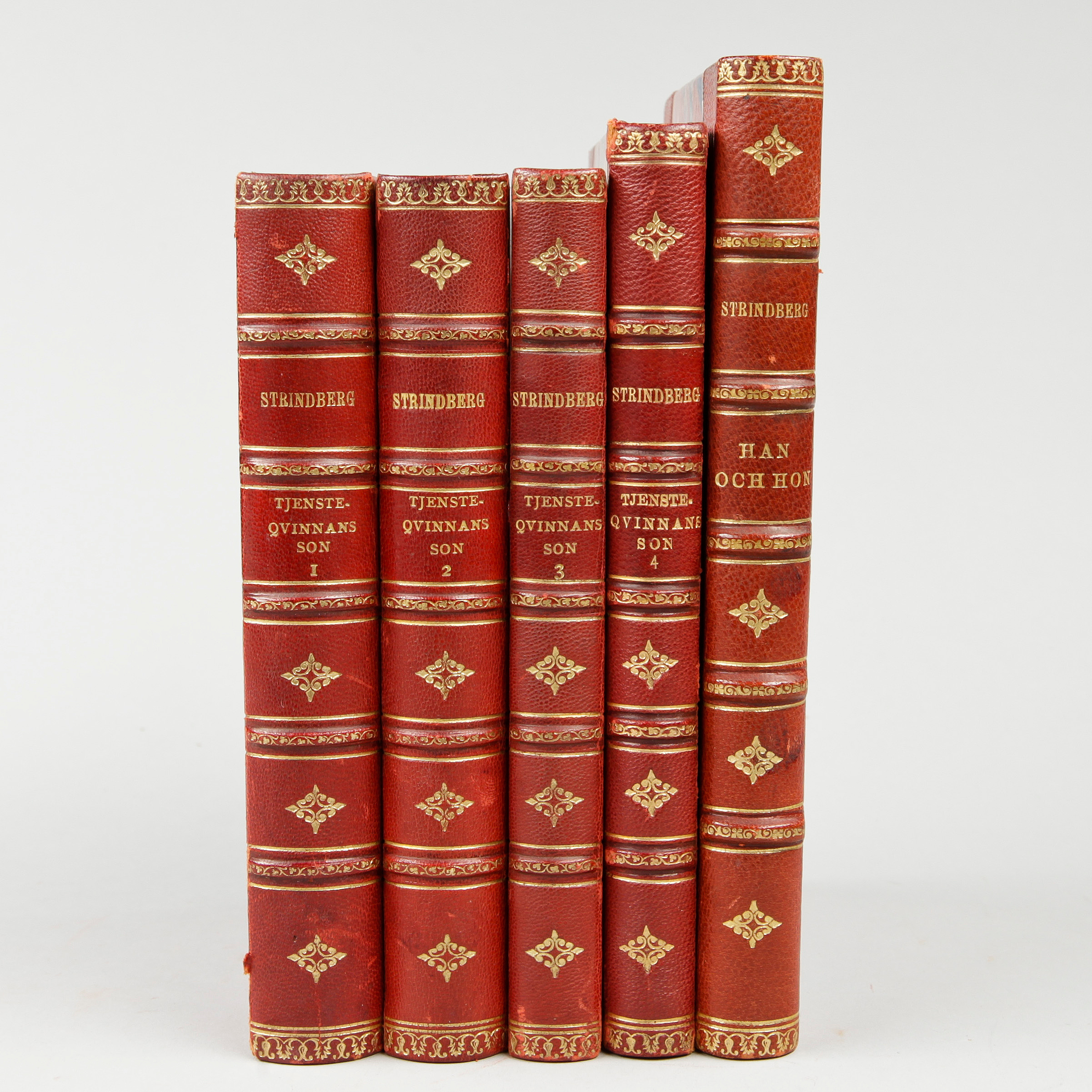 BÖCKER, 5 vol, "Tjänstekvinnans son" I-IV resp "Han och Hon" av August ...