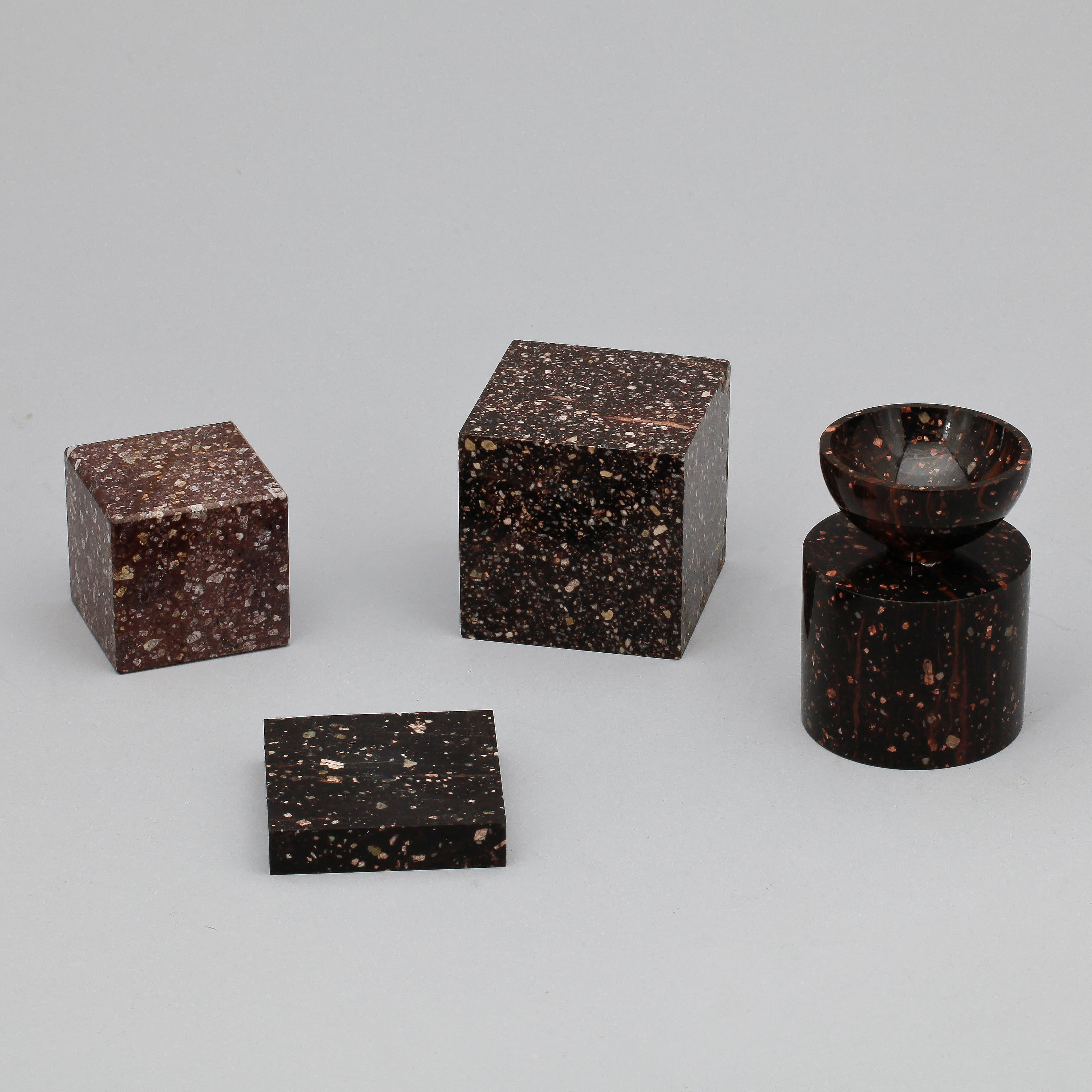 SOCKLAR, 4 st, porfyr, 1800-tal. - Bukowskis