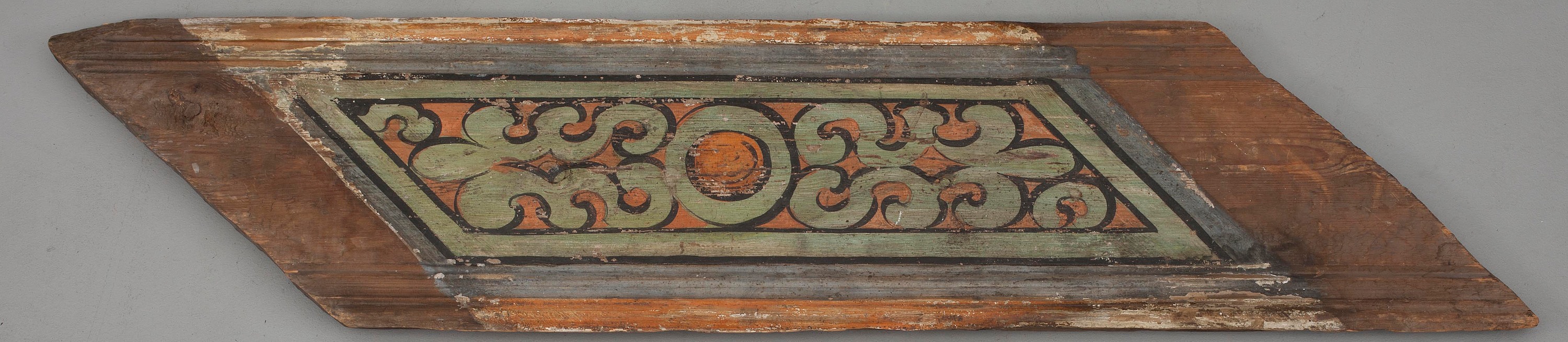 TAKPANEL, trä, Sverige 1600-tal. - Bukowskis