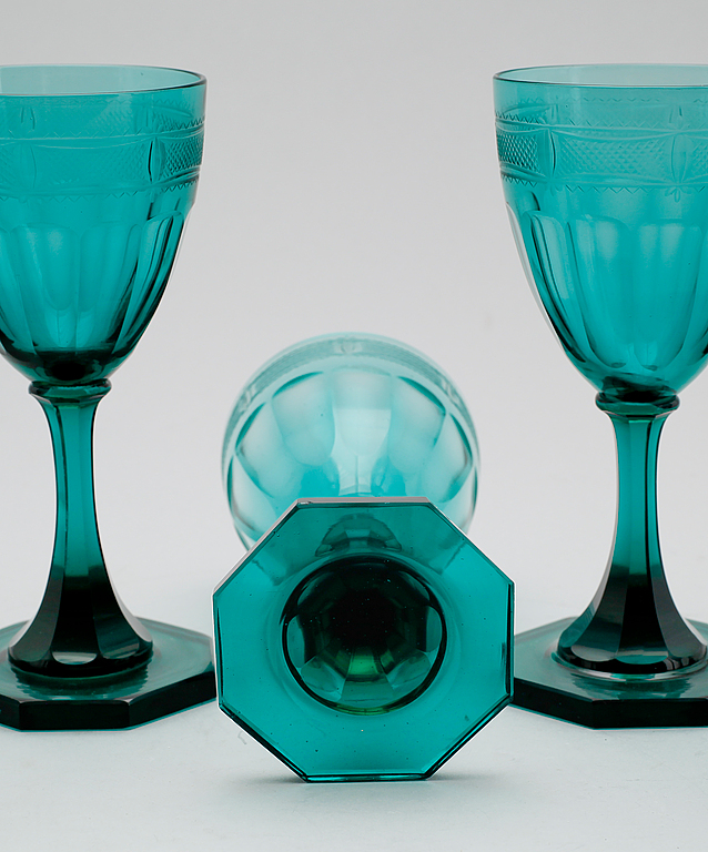 VINGLAS, 8 st, grönt glas, Reijmyre. - Bukowskis