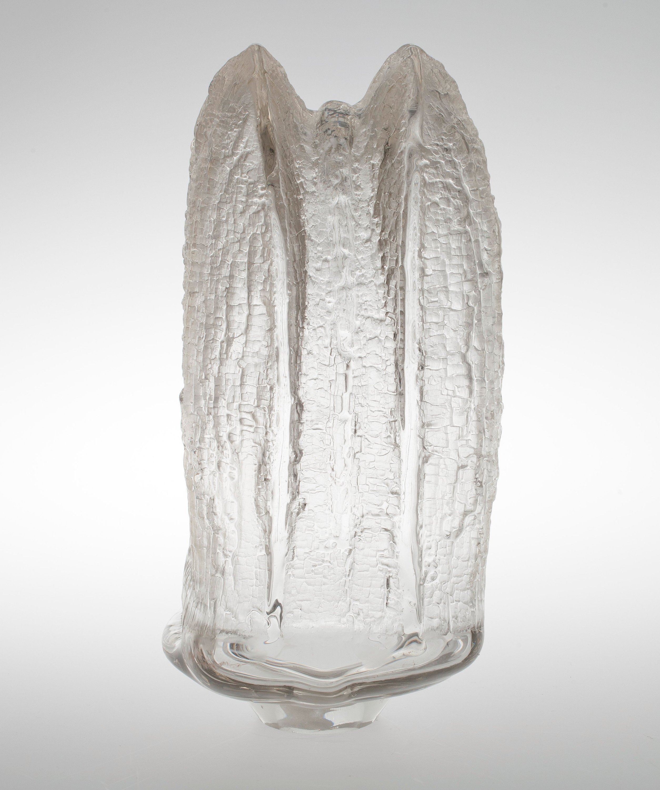 Timo Sarpaneva, A GLASS SCULPTURE. - Bukowskis