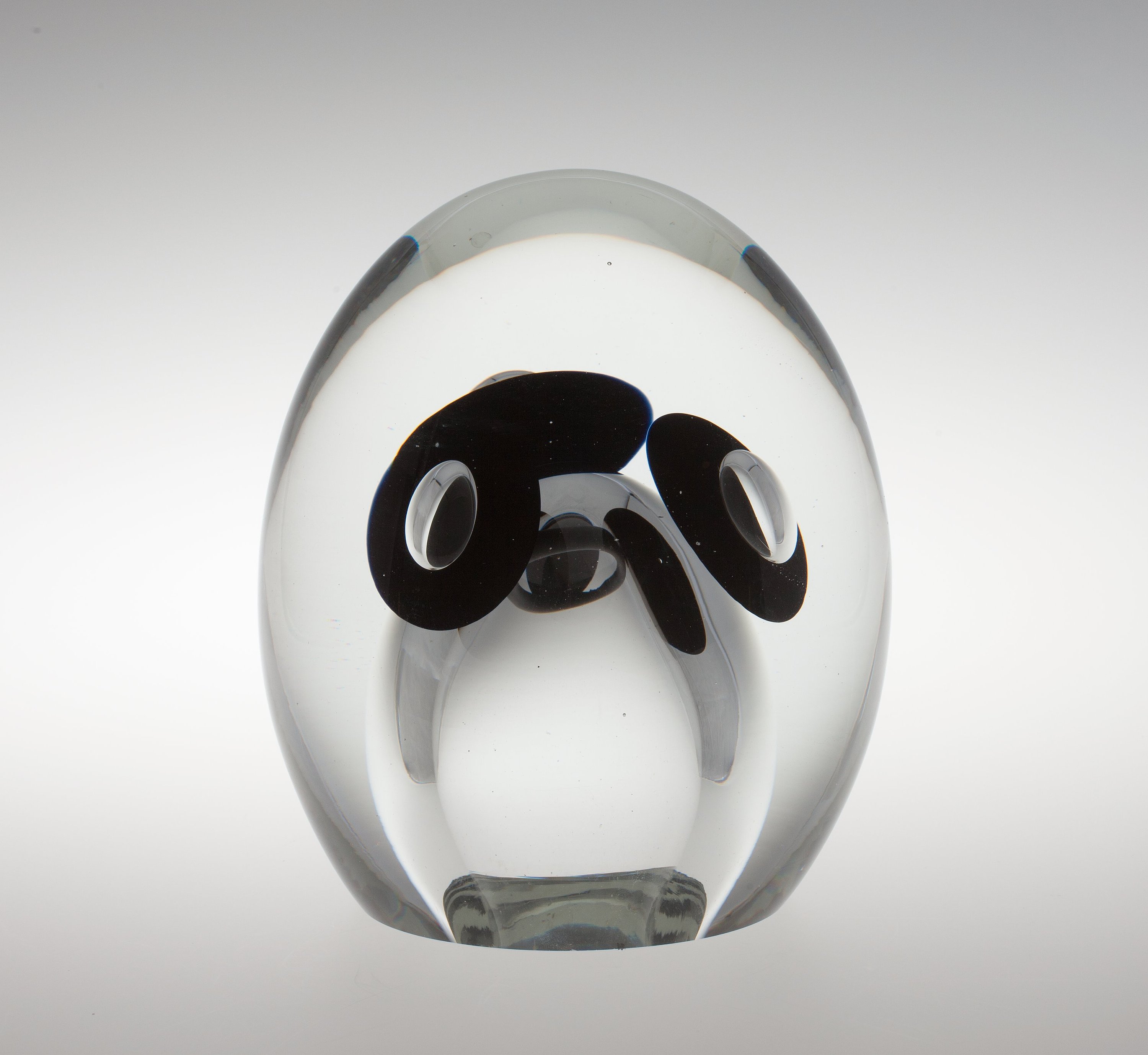 Timo Sarpaneva, A GLASS SCULPTURE. - Bukowskis