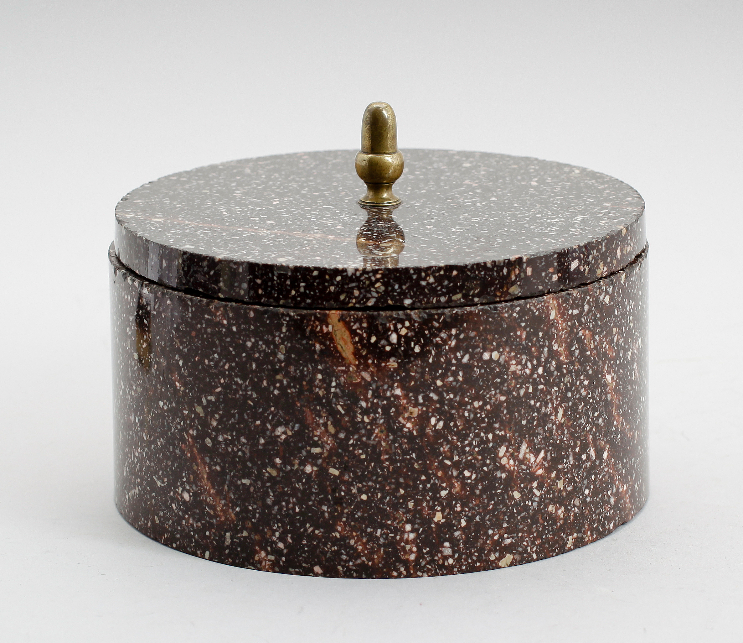 LOCKDOSA, porfyr, 1800-talets första hälft. - Bukowskis