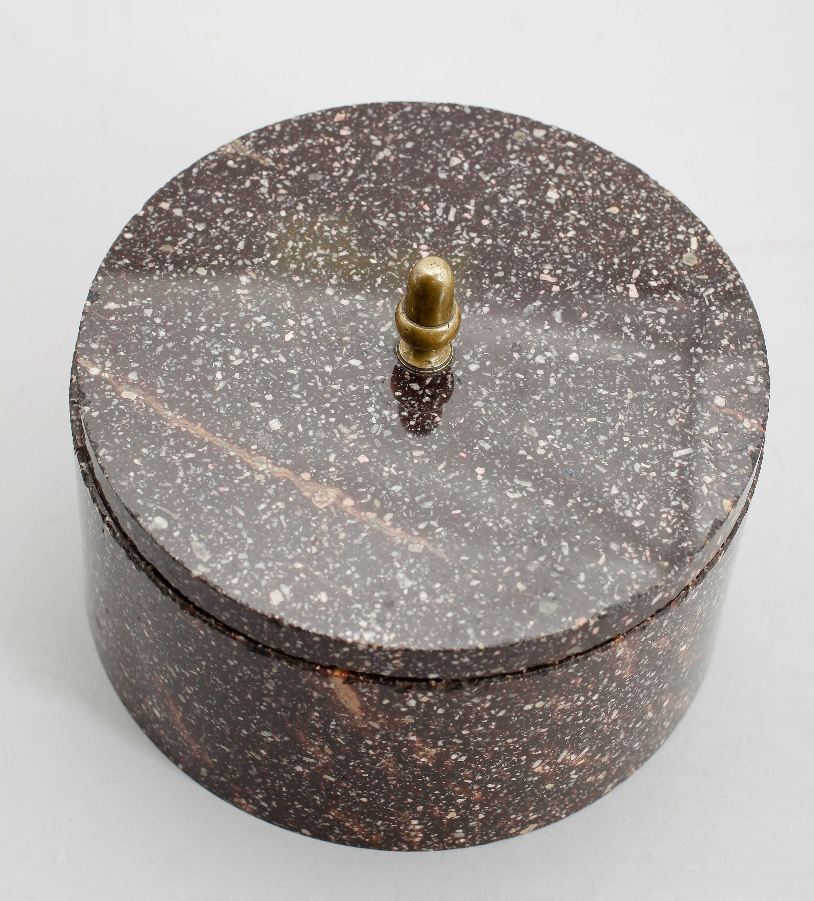 LOCKDOSA, porfyr, 1800-talets första hälft. - Bukowskis