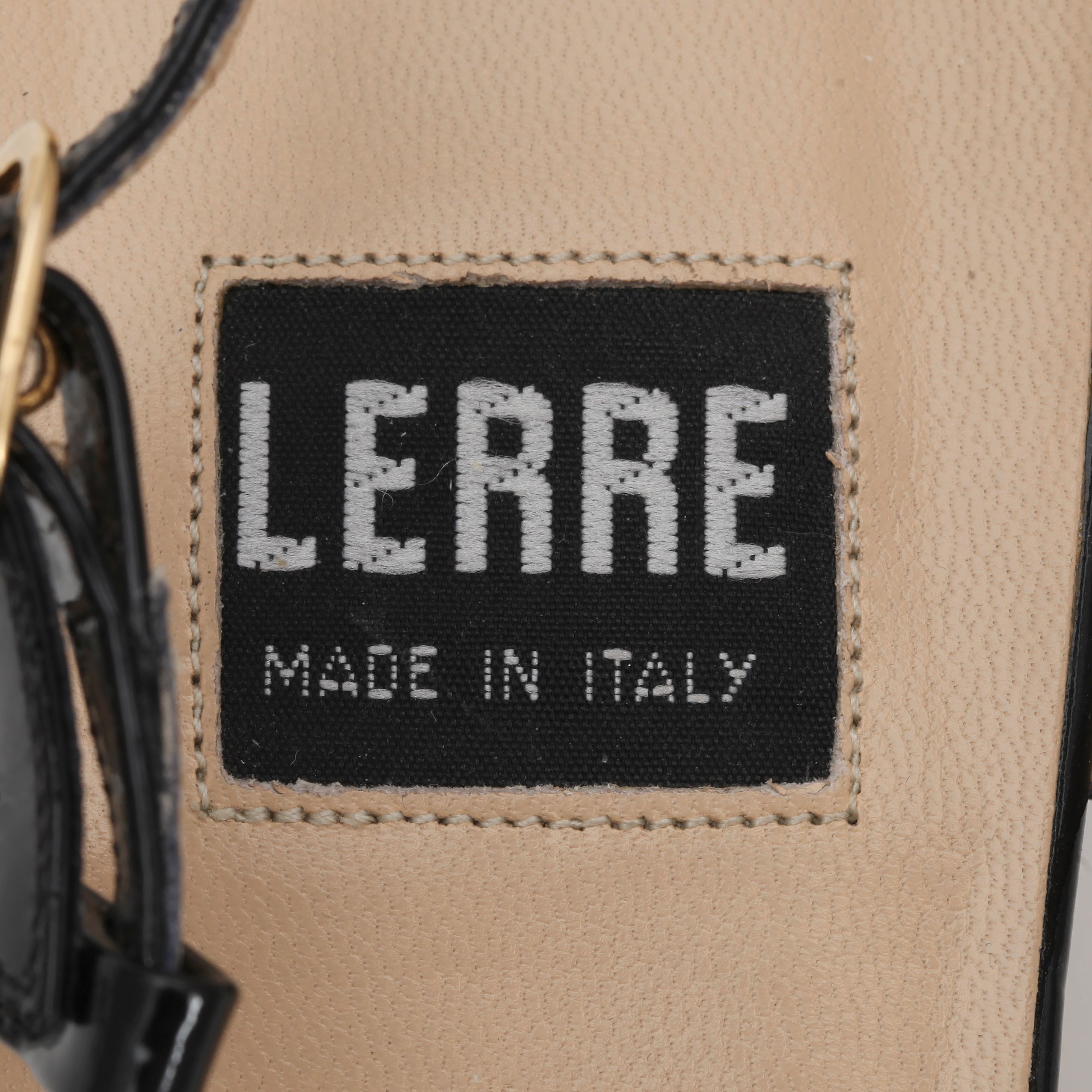 LERRE, a pair of black patent leather sandals. - Bukowskis