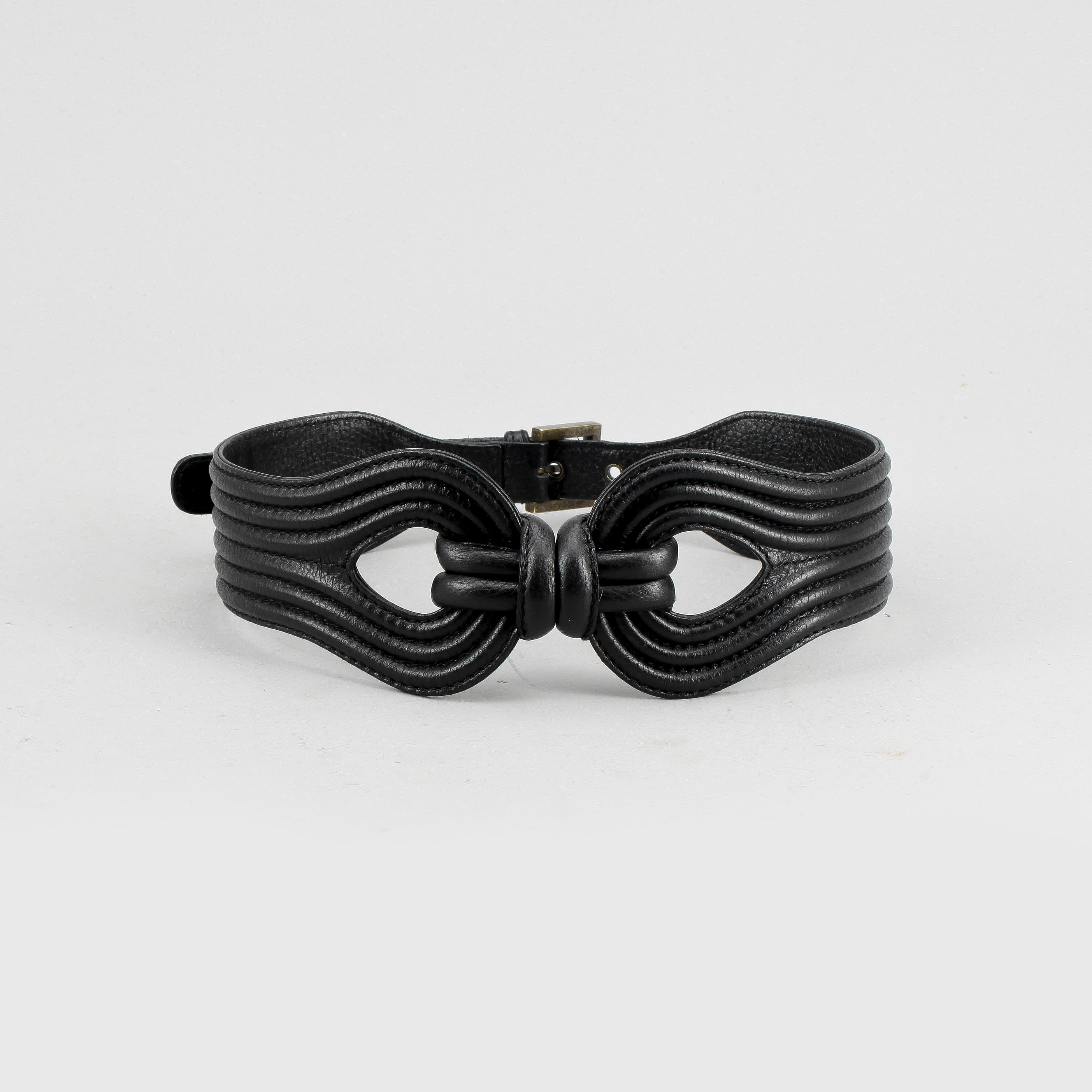 SKÄRP, Lara Bohnic, "Apollo Belt". - Bukowskis