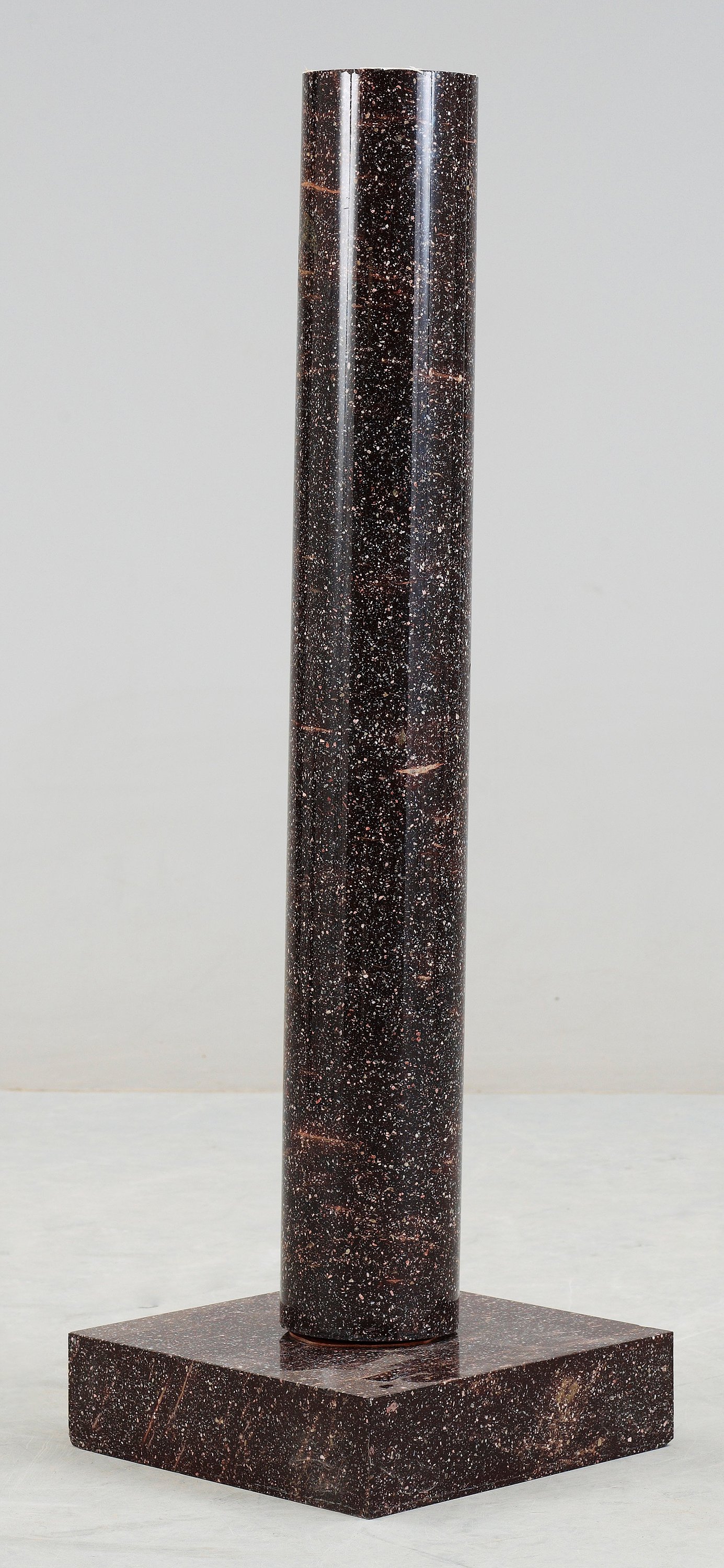 A Swedish 19th century porphyry column. - Bukowskis