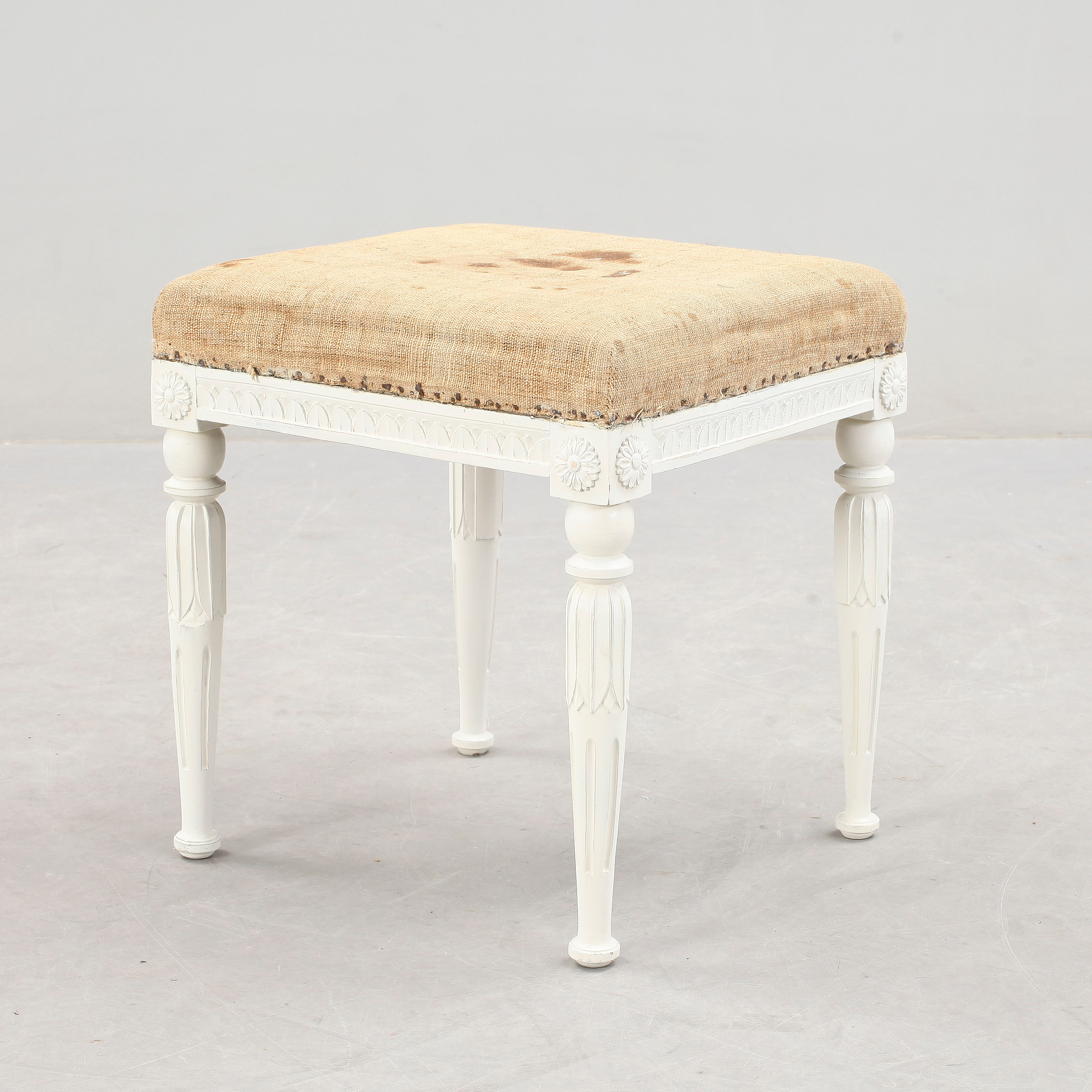 TABURETT, gustaviansk. - Bukowskis