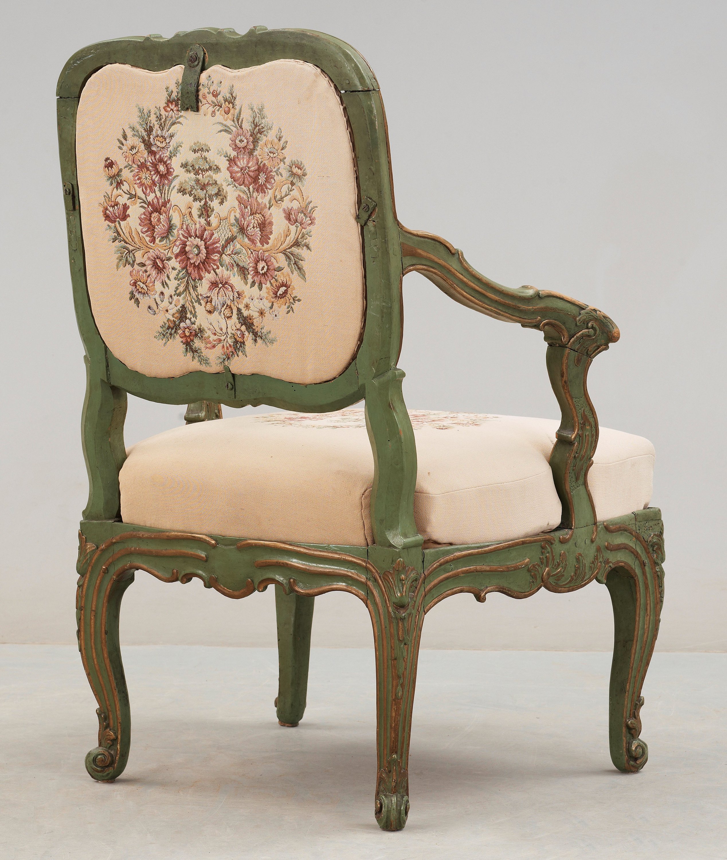A Rococo 18th century armchair. - Bukowskis