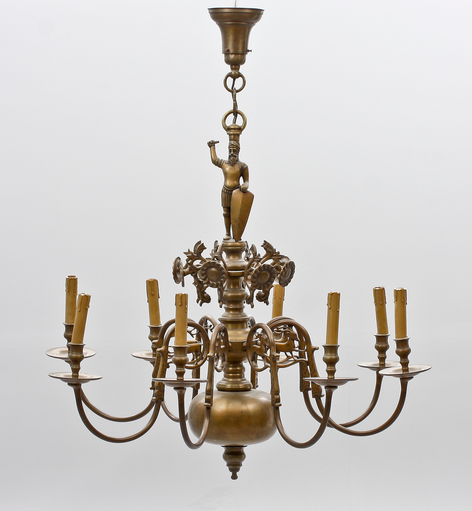 LJUSKRONA, barockstil, 1900-tal. Höjd 85, diam 90. - Bukowskis