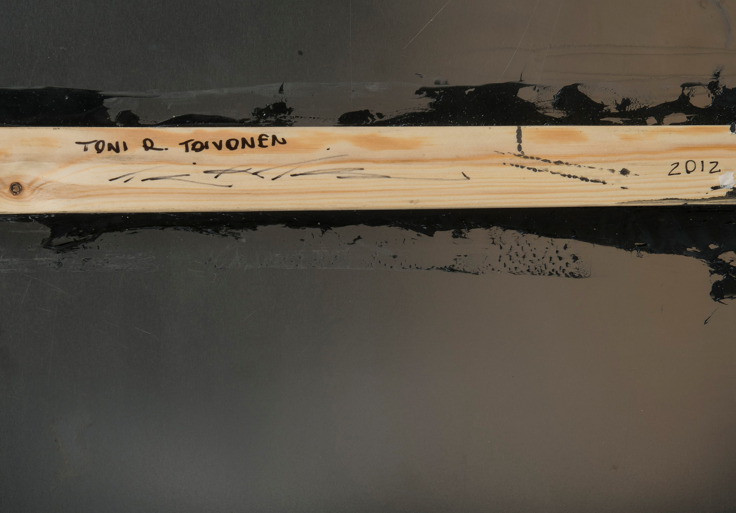 TONI R. TOIVONEN, kollaasi, julisteet rautalevylle, a tergo signeerattu ...