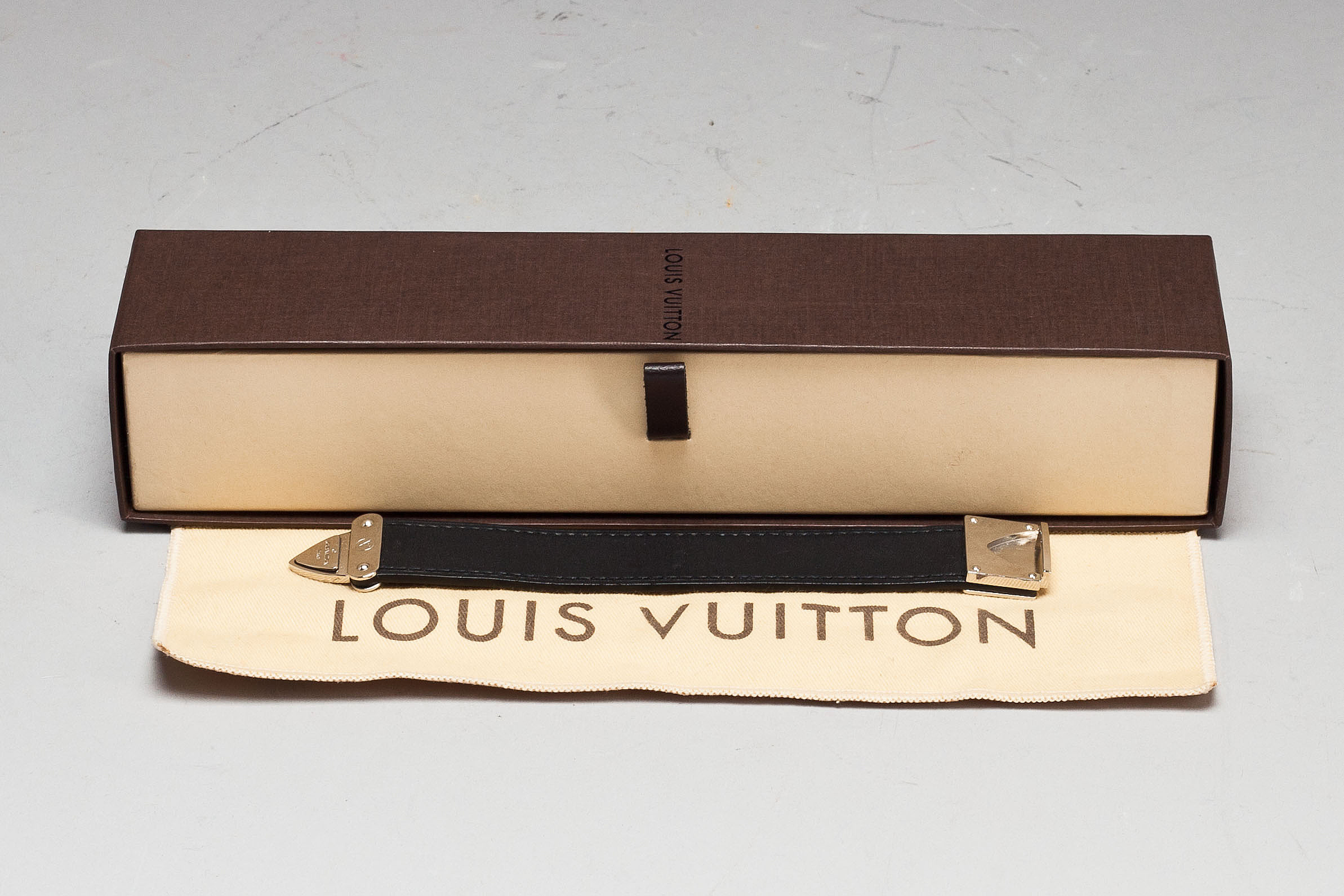 ARMBAND, Louis Vuitton, Paris. - Bukowskis