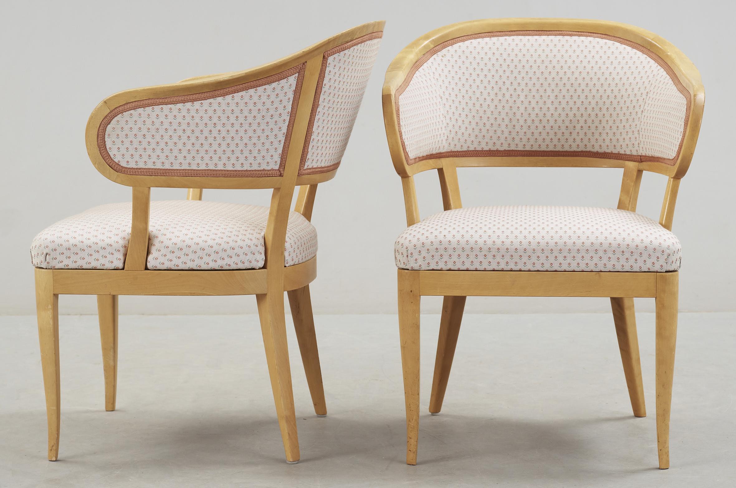 KARMSTOLAR, ett par, Carl Malmsten. "Jonas Love", brännmärkta CM ...