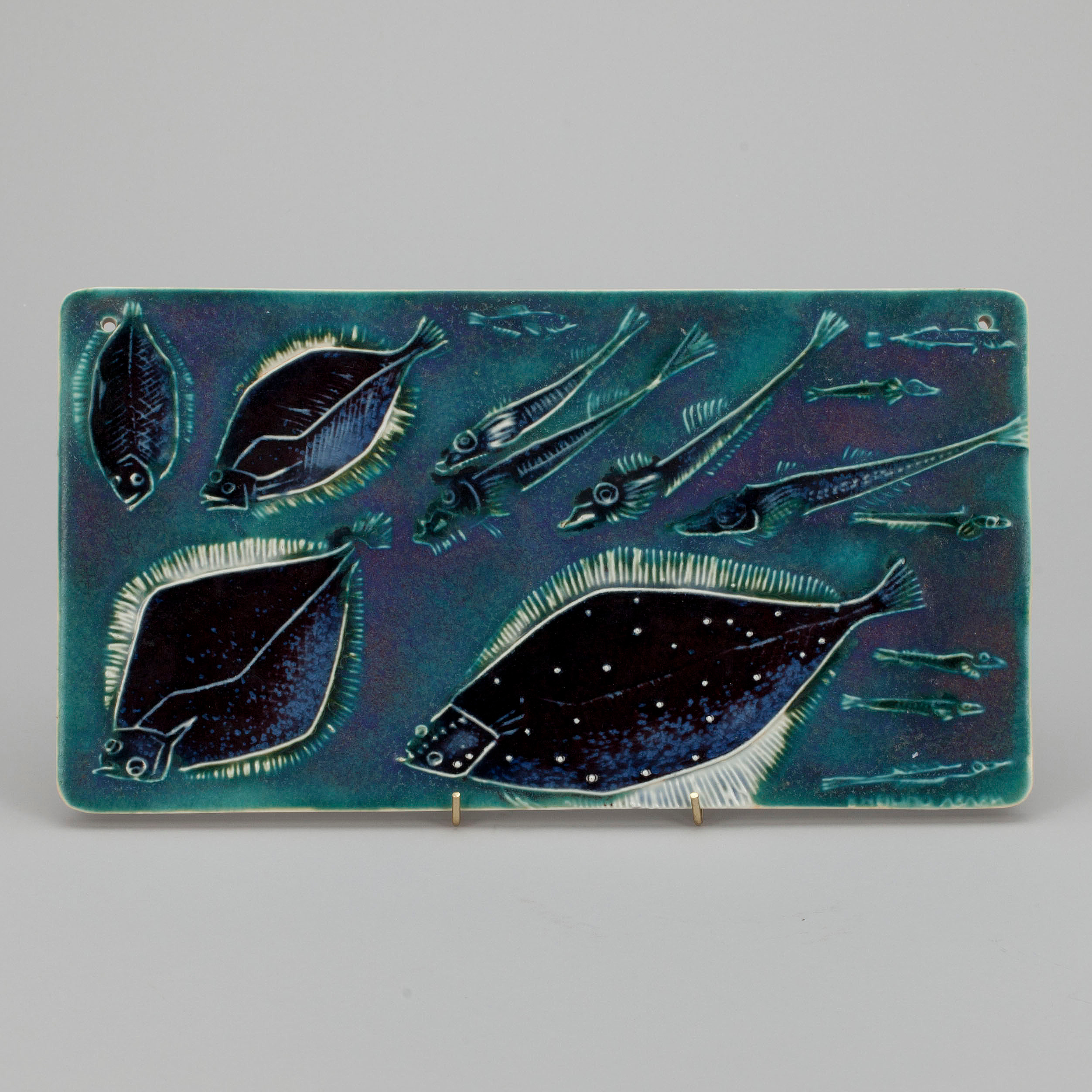 SEINÄRELIEFI, kivitavaraa, signeerattu Brita Heilimo, Arabia. - Bukowskis