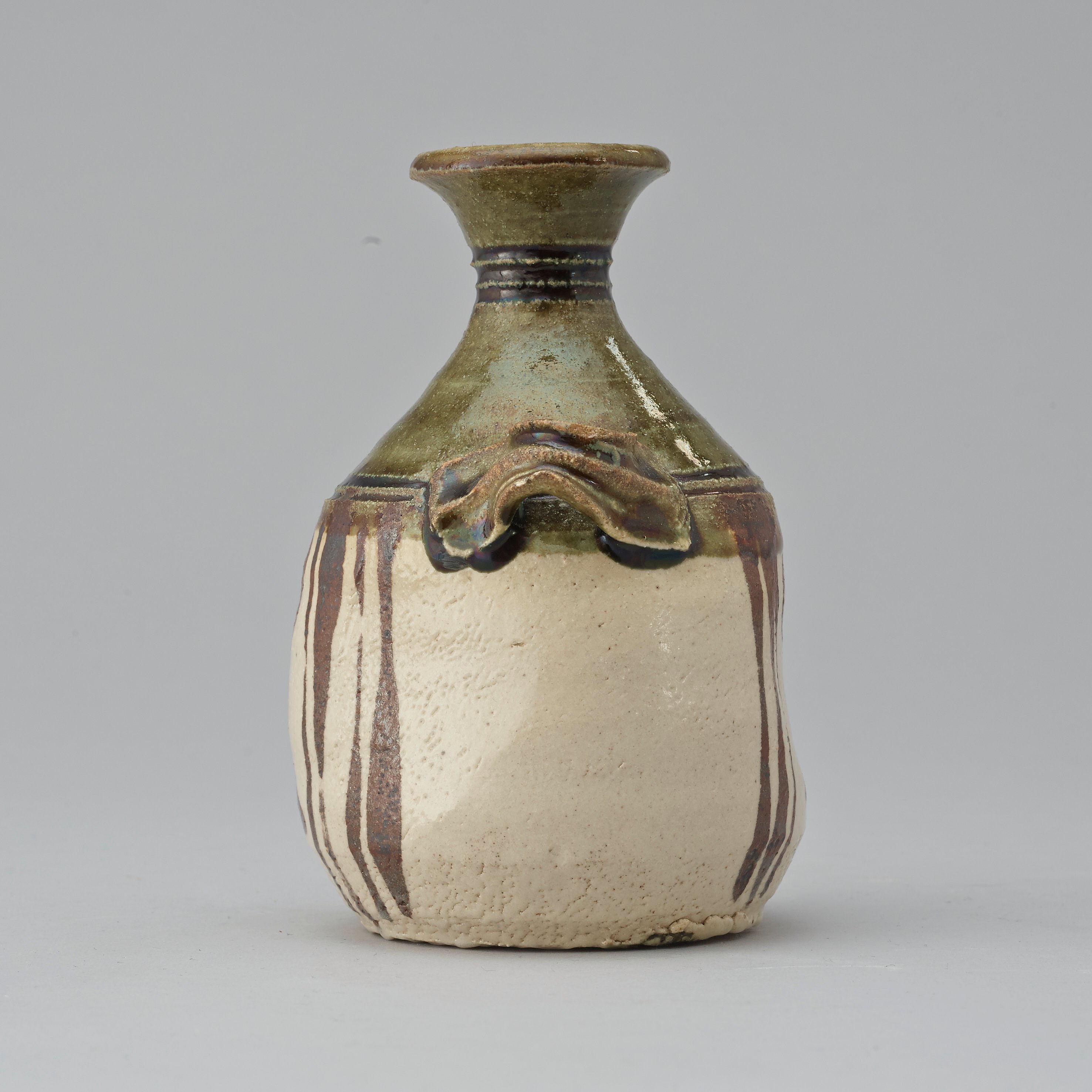 A Japanese stoneware vase, attributed to Wakao Toshisada. - Bukowskis