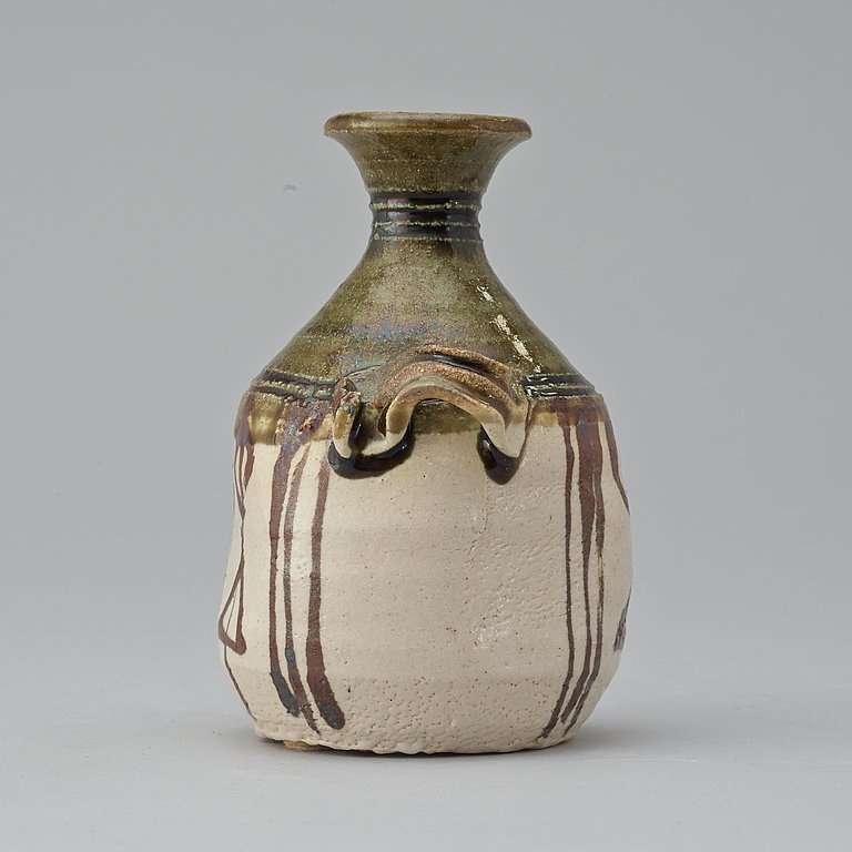 A Japanese stoneware vase, attributed to Wakao Toshisada. - Bukowskis
