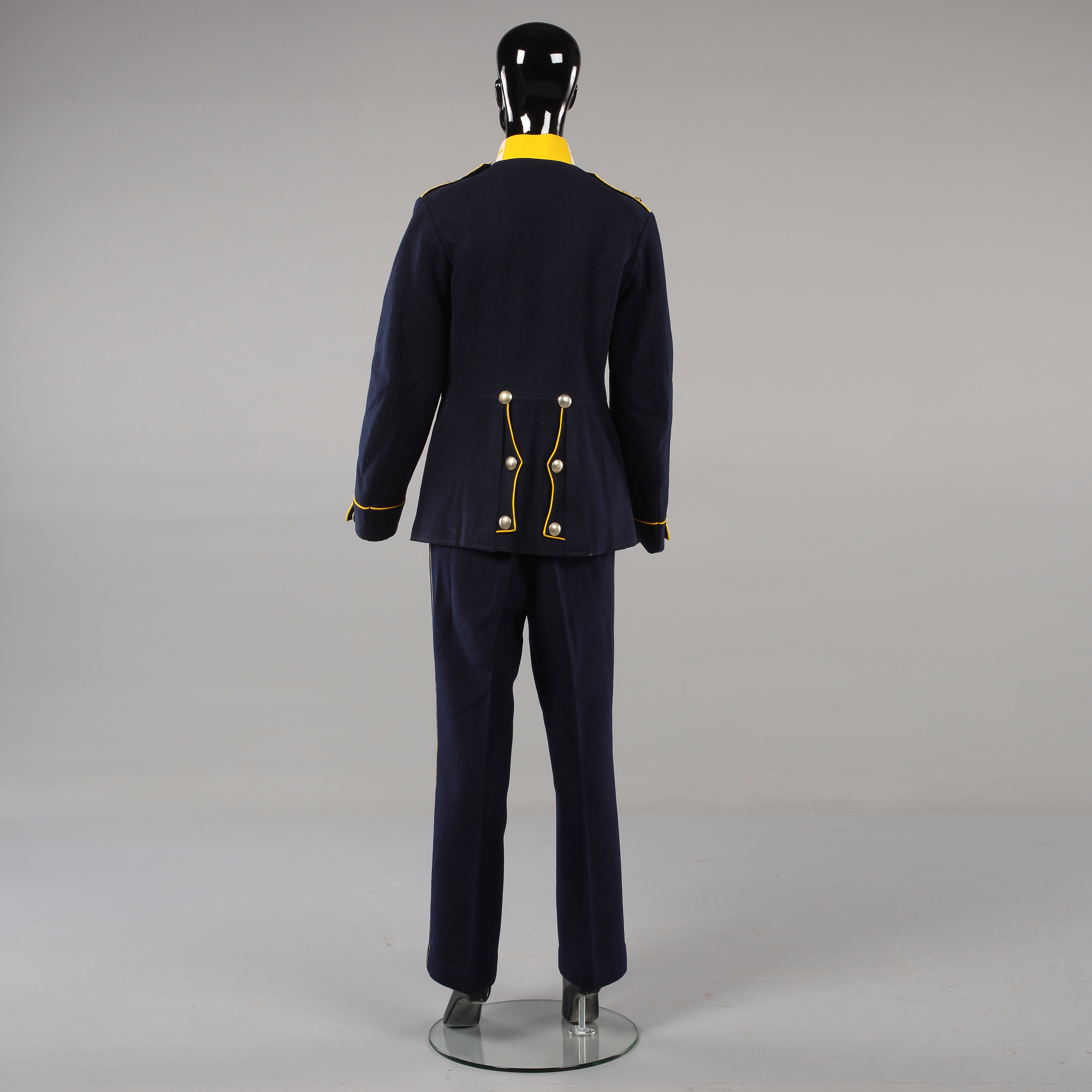 UNIFORM, två delar, 1900-tal. - Bukowskis