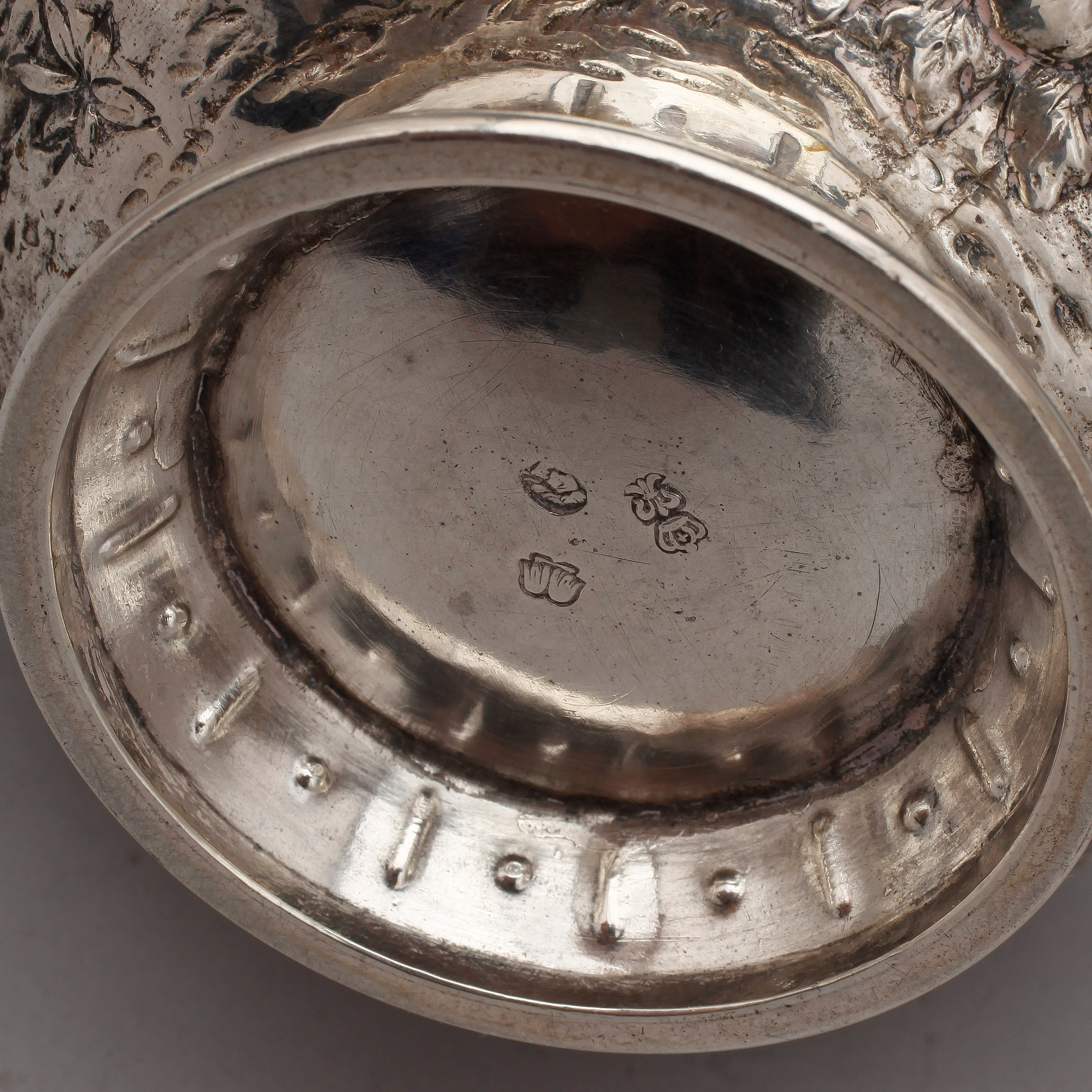 KANNA, silver, Wolf & Knell, Hanau, 1800-tal. Vikt 273 gram. - Bukowskis