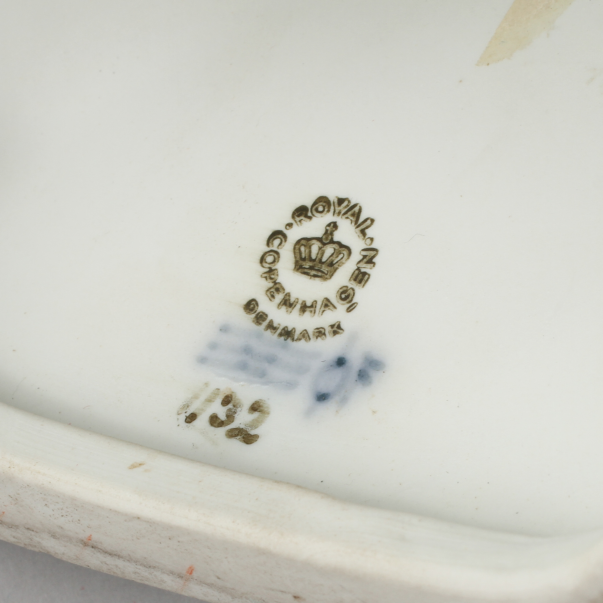 FIGURIN, porslin, nr 1132, formgiven av Theodor Lundberg, Royal ...