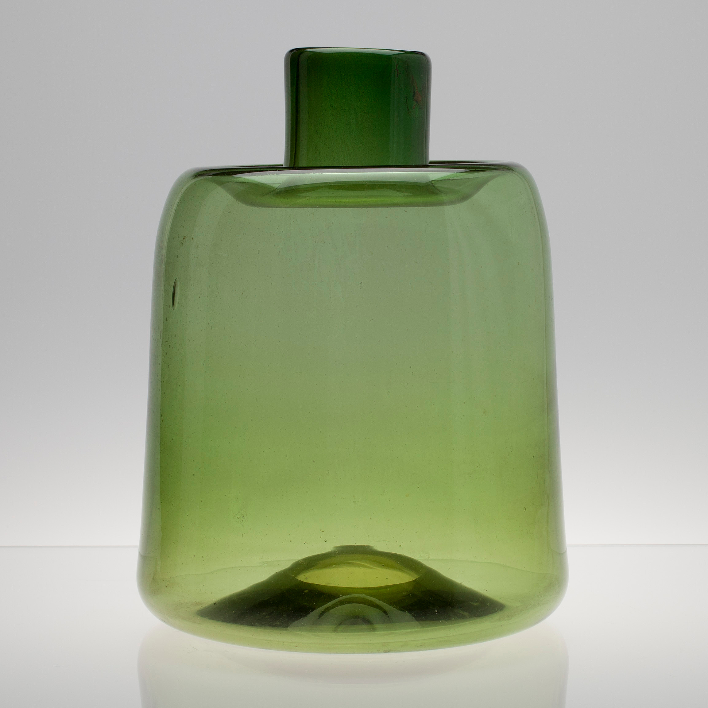 Kaj Franck, A VASE. - Bukowskis