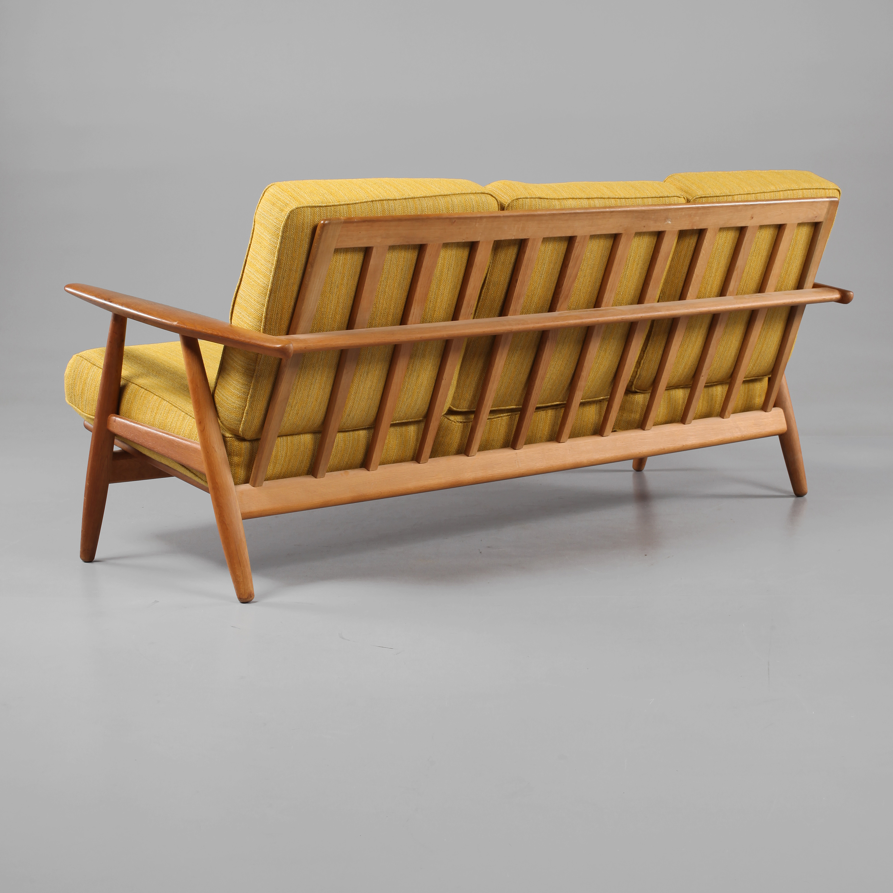 SOFFA, "GE-236"/"Cigarren", Hans J Wegner, Getama, Danmark, 1960-tal. - Bukowskis