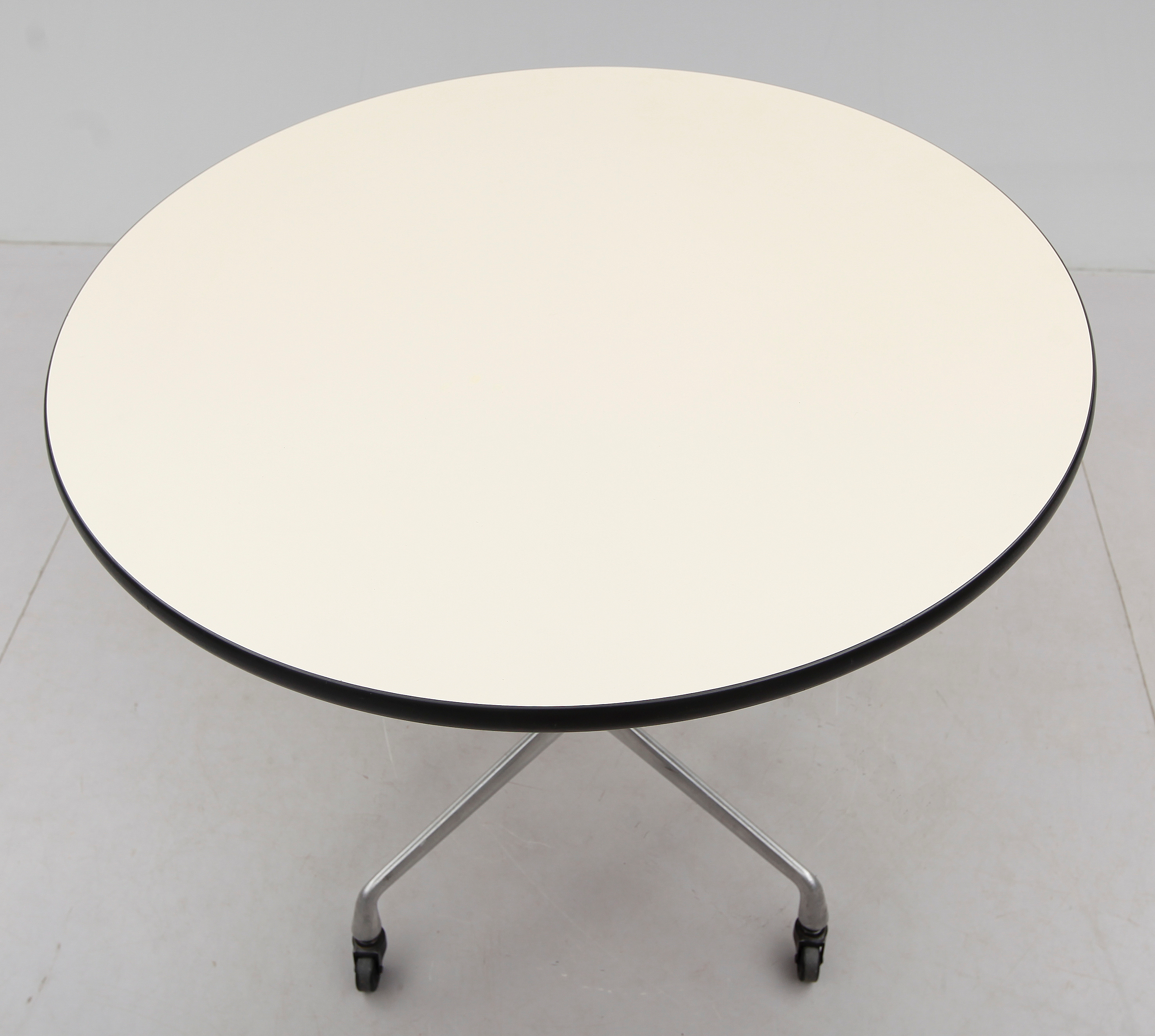 BORD, Charles & Ray Eames, Vitra, 1969. - Bukowskis