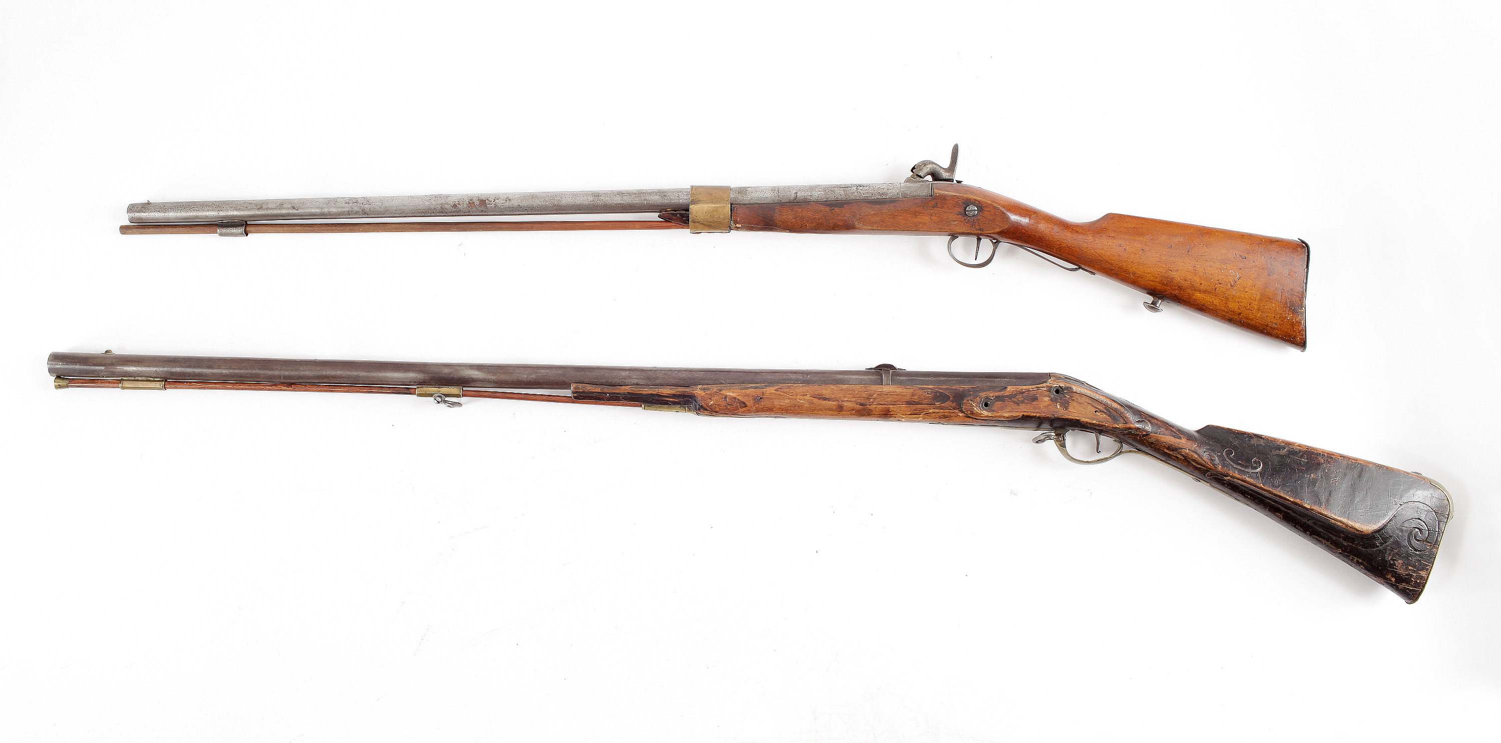 GEVÄR, 2 st. 1800-tal, Sverige. - Bukowskis