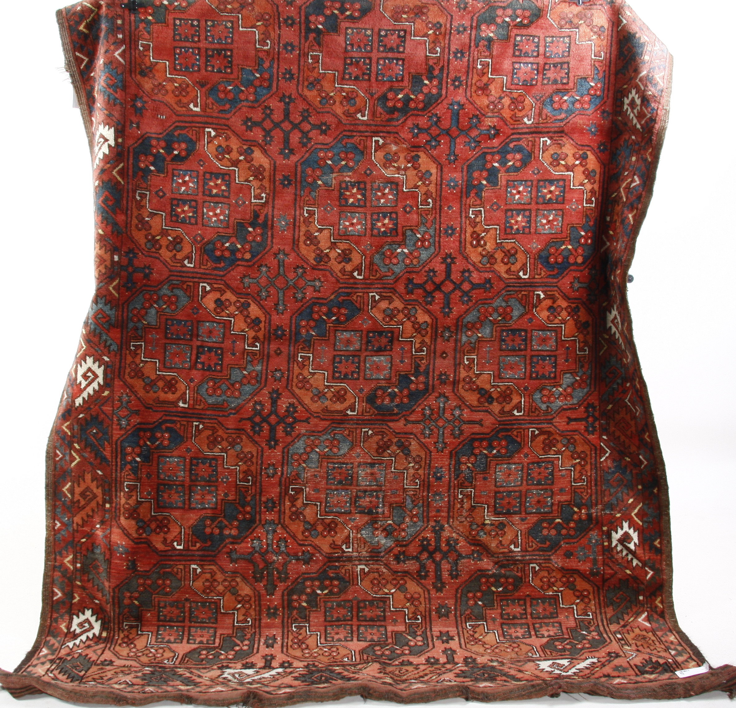 MATTA. Orientalisk. Semiantik. Ca 186 x 240. - Bukowskis