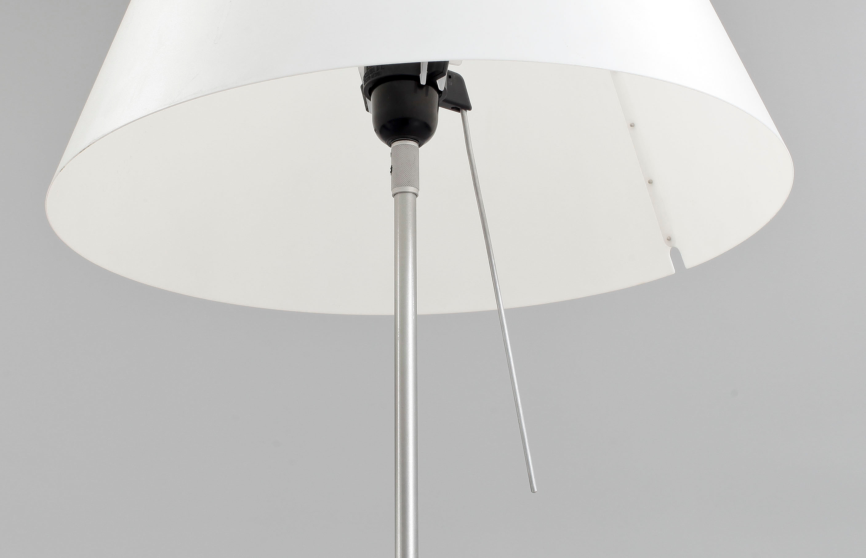 GOLVLAMPA, "Constanza", Paolo Rizzatto, Luceplan, formgiven 1986 ...