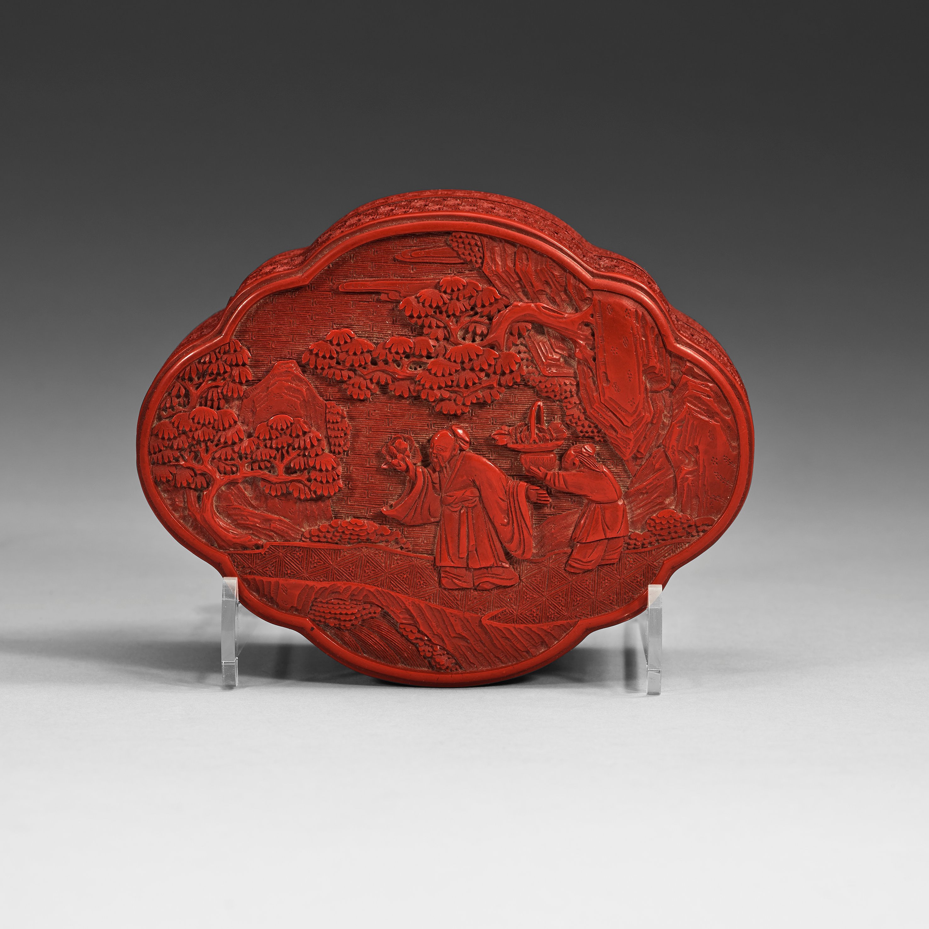 A red lacquer box with cover, Qing dynasty, 18th Century. - Bukowskis