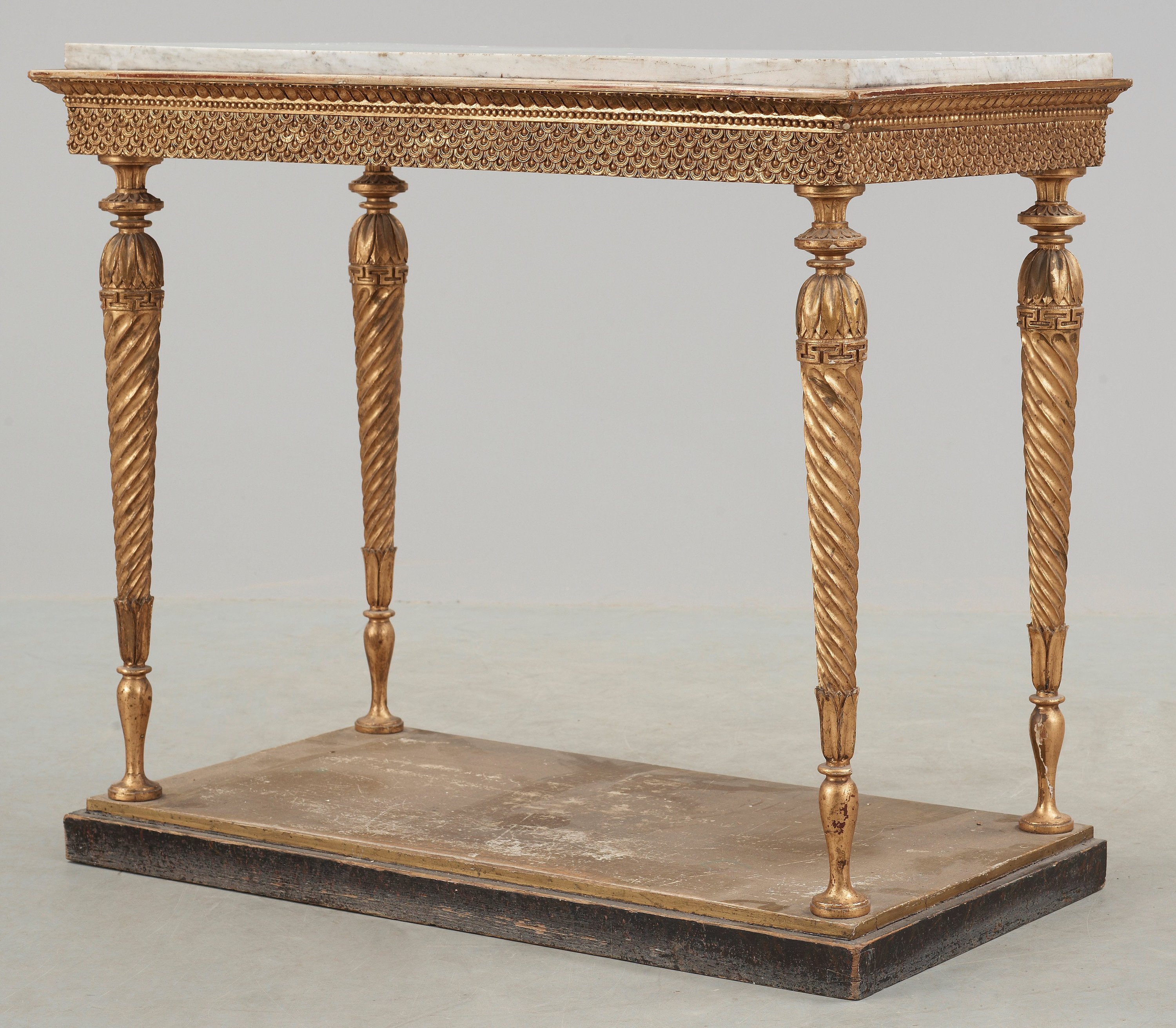 A late Gustavian circa 1800 console table. - Bukowskis
