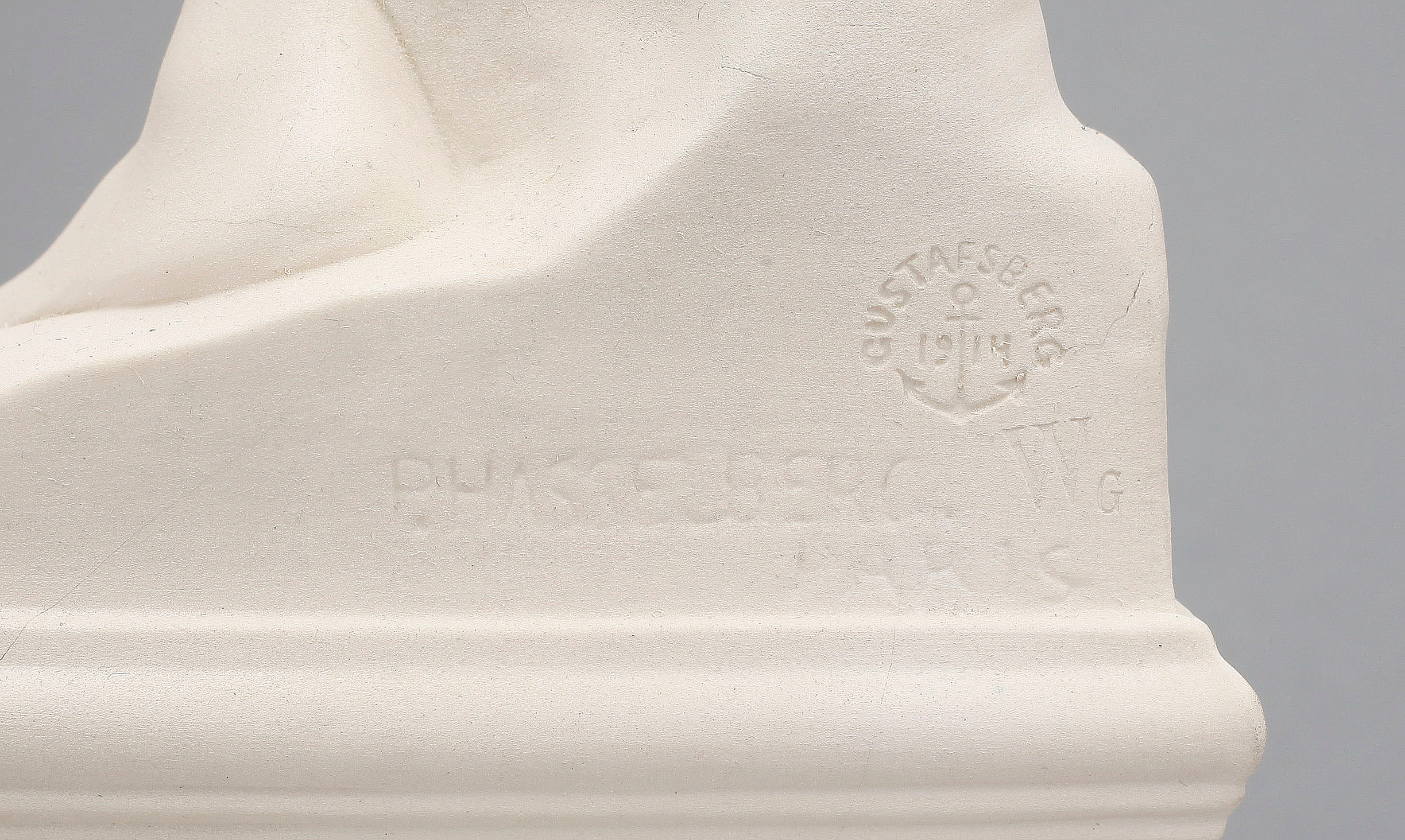SKULPTUR, parian, efter Per Hasselberg, Gustavsberg, 1914. - Bukowskis