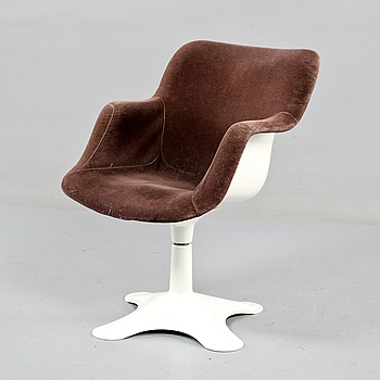 SNURRFÅTÖLJ, Yrjö Kukkapuro för Haimi, Finland, 1900-tal. - Bukowskis