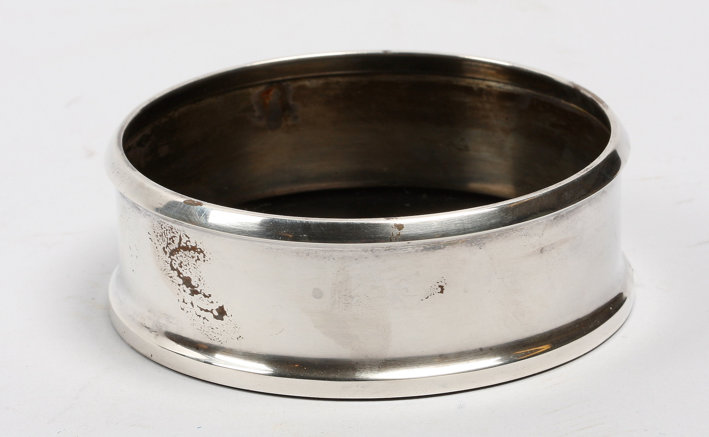 COASTER, sterlingsilver, Borgila, Stockholm 1969. - Bukowskis